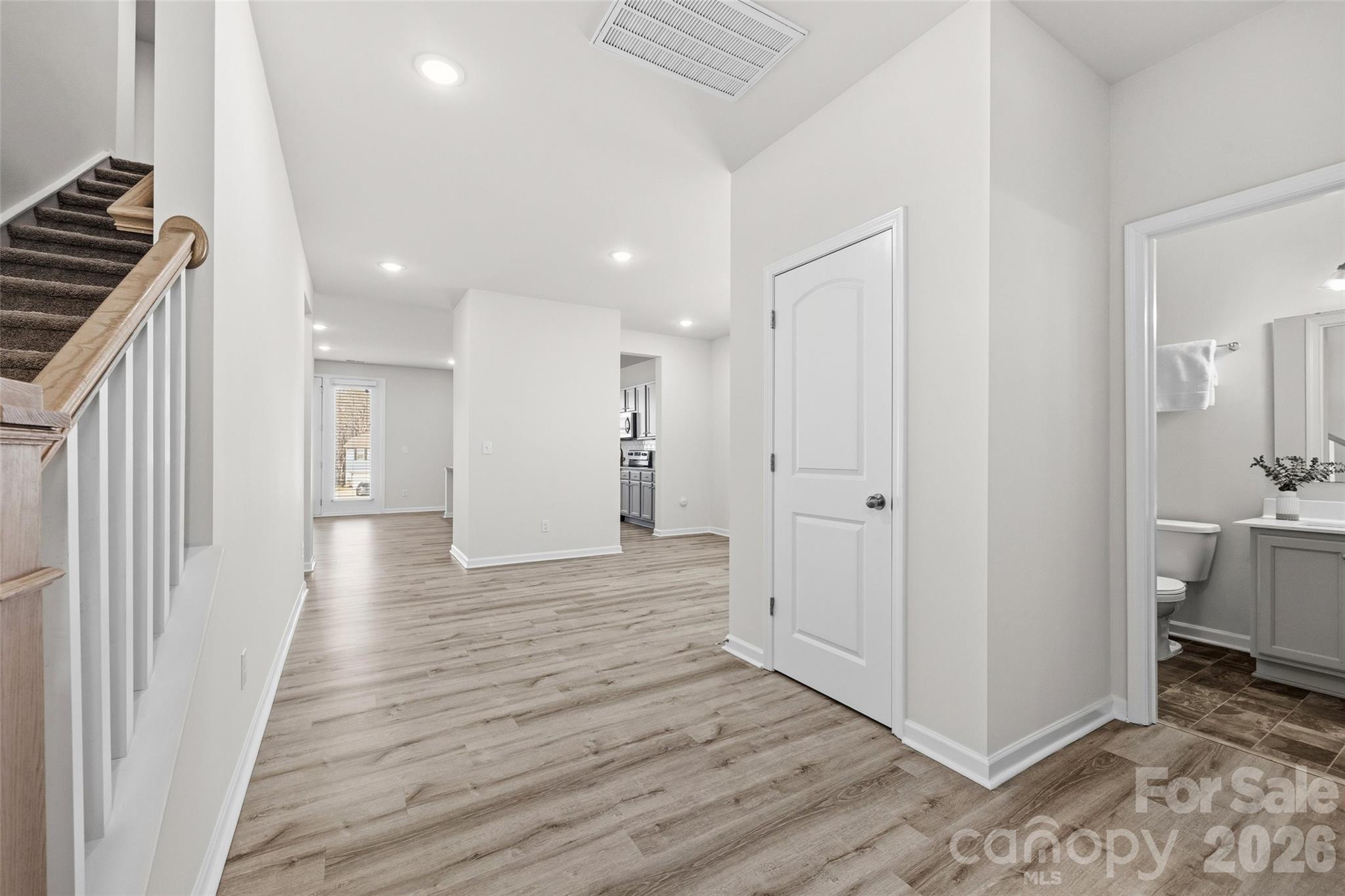 Photo 5 of 7024 Maple Run Circle, Charlotte, NC