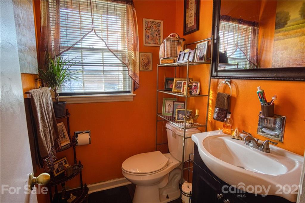 Photo 6 of 6222 Bonnybrook Lane, Charlotte, NC