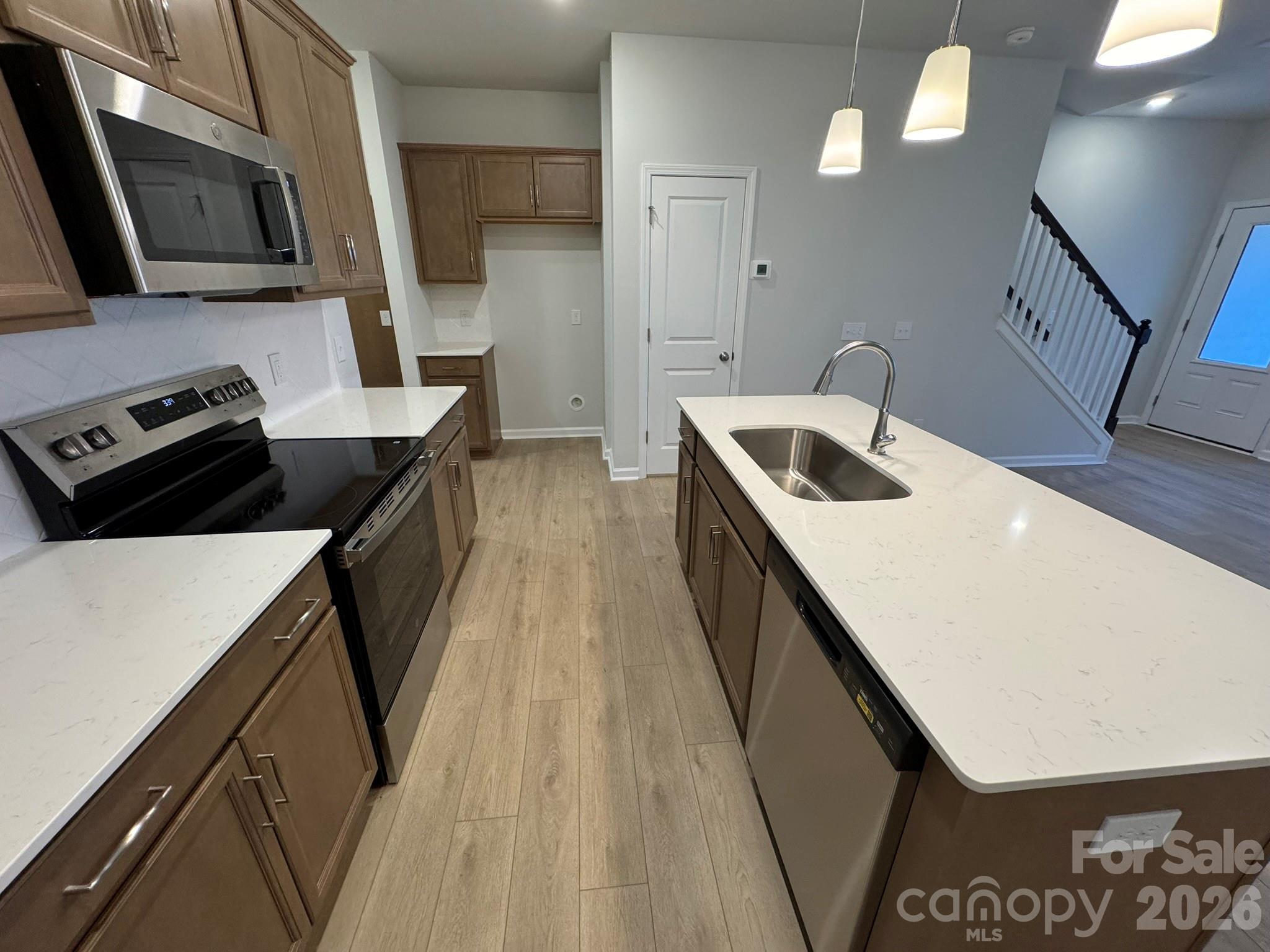 Photo 3 of 4632 Lakeview Road, Charlotte, NC