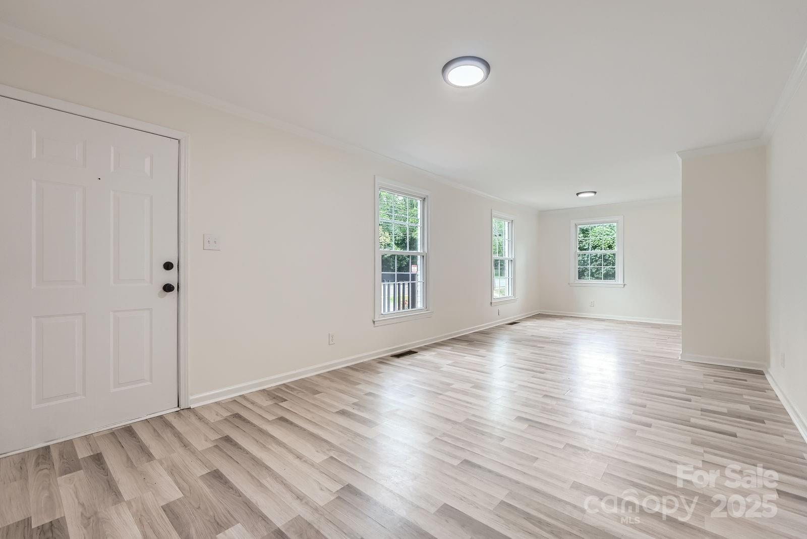1224 E Woodlawn Road, Charlotte, NC - photo 3 of 48