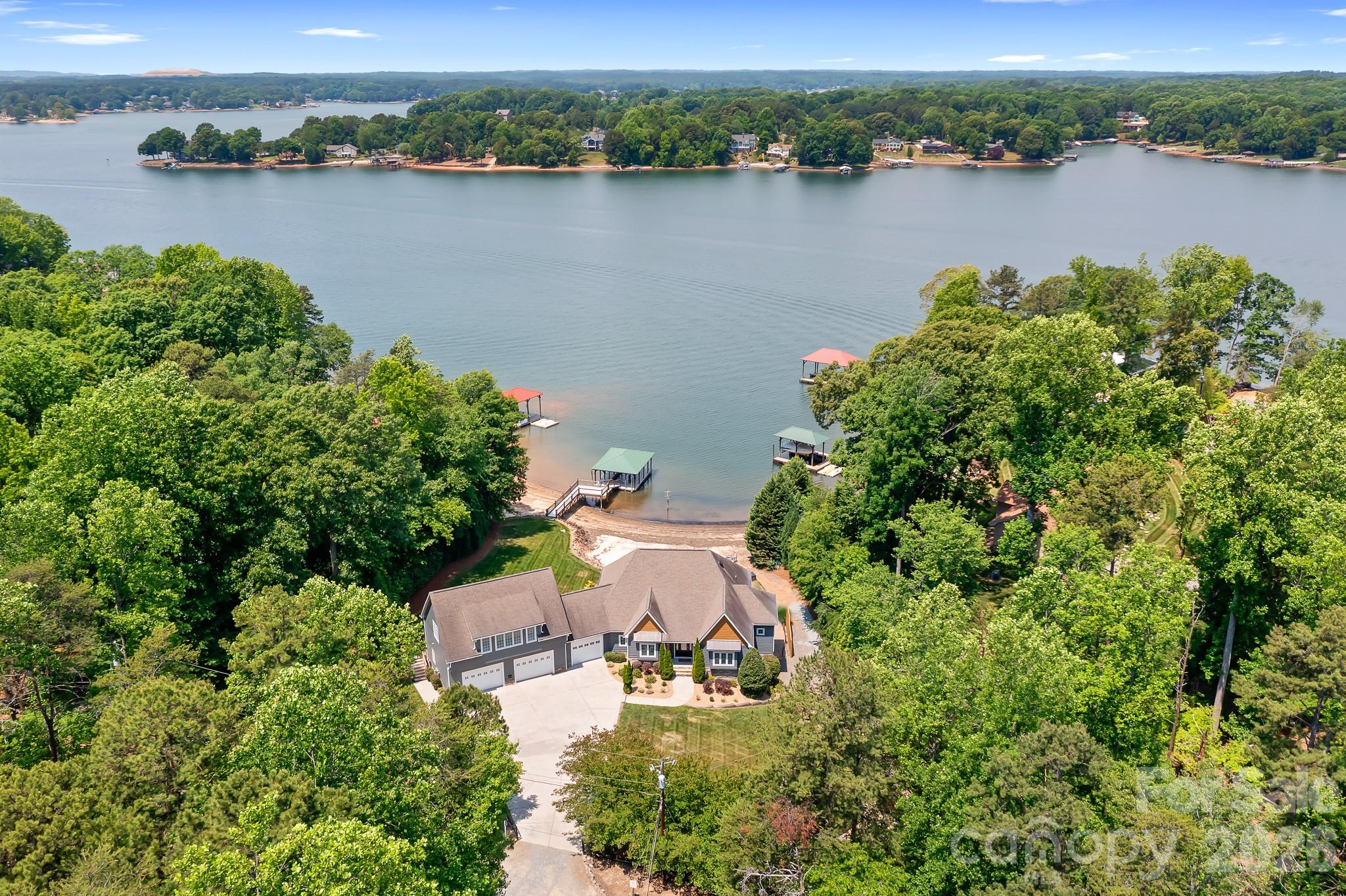 Exterior of 136 Bridlewood Drive, Mooresville, NC
