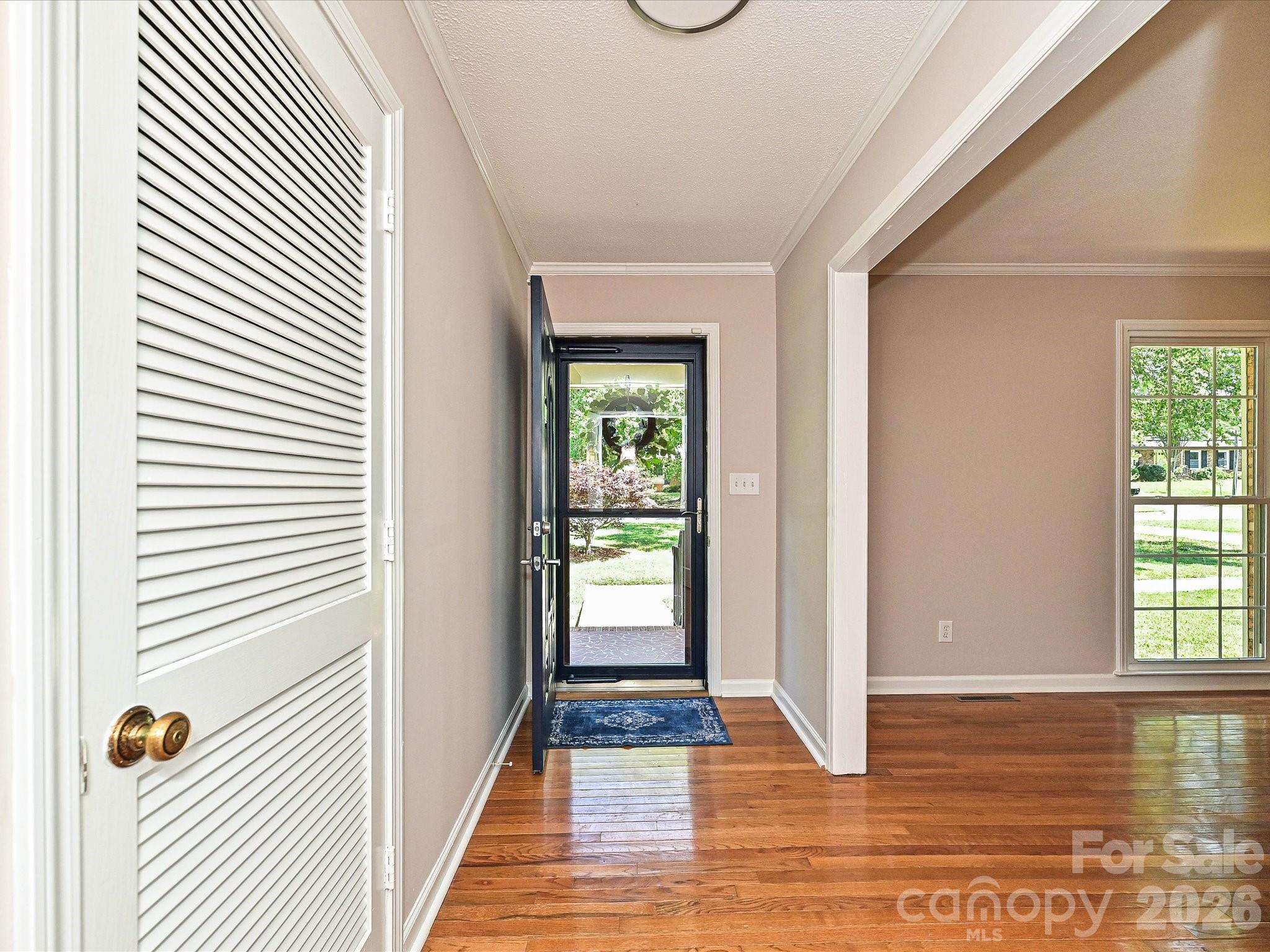 Photo 8 of 218 Sturbridge Drive, Charlotte, NC