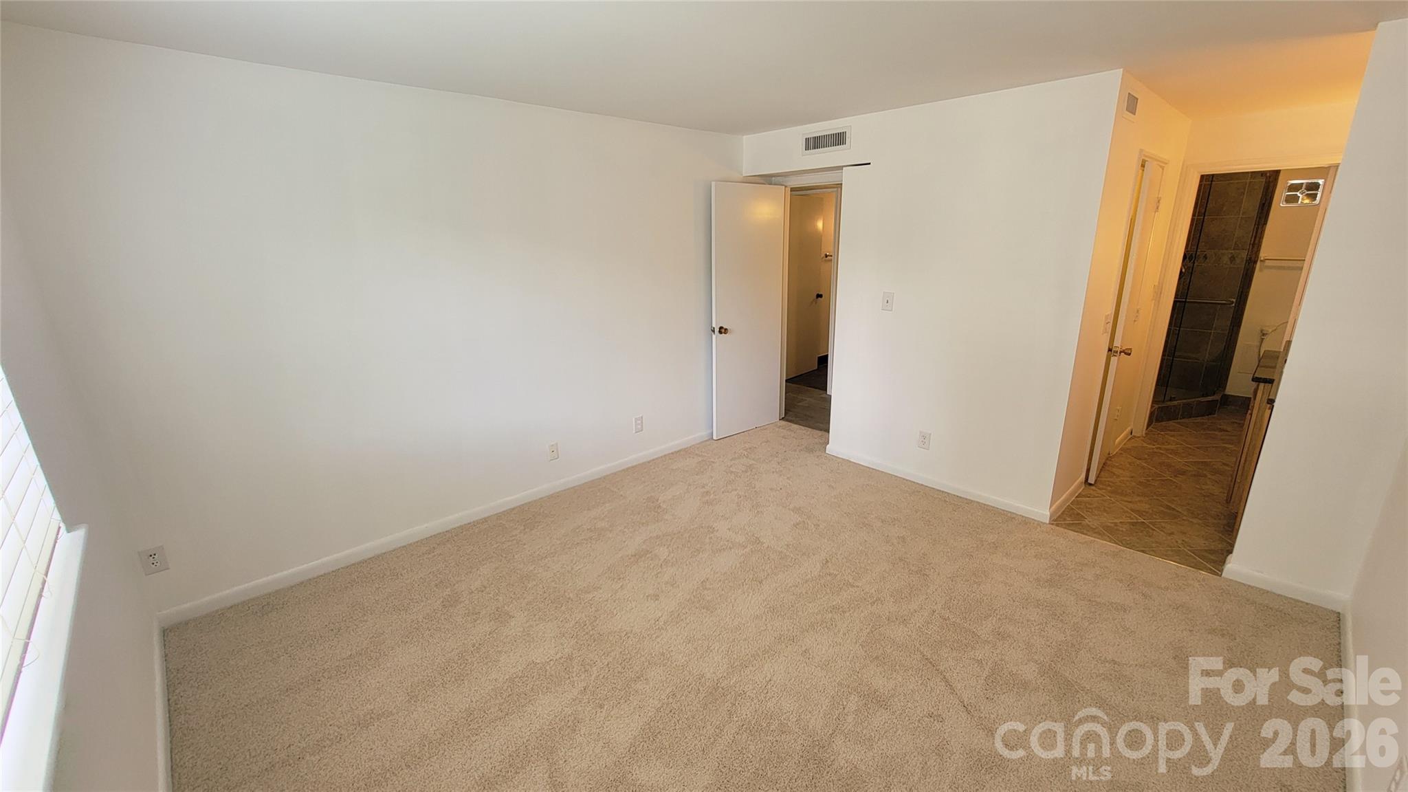 Photo 15 of 1323 Queens Road320, Charlotte, NC