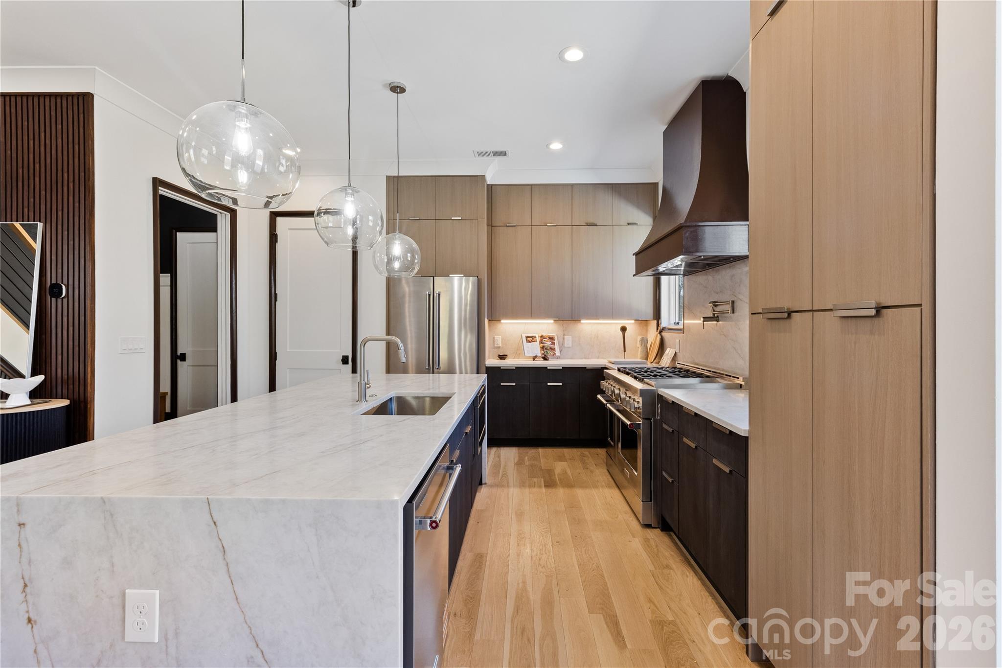 Photo 4 of 2117 LOMBARDY Circle, Charlotte, NC