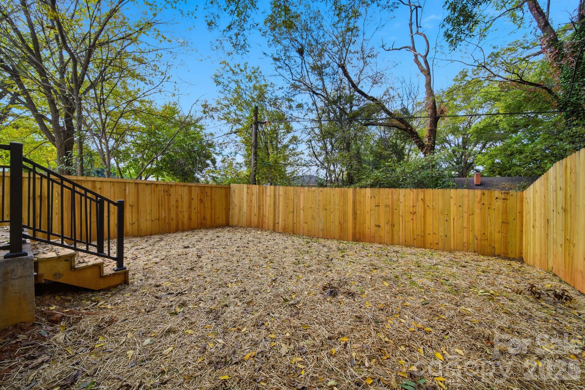 105 N Smallwood Place, Charlotte, NC - photo 27 of 31