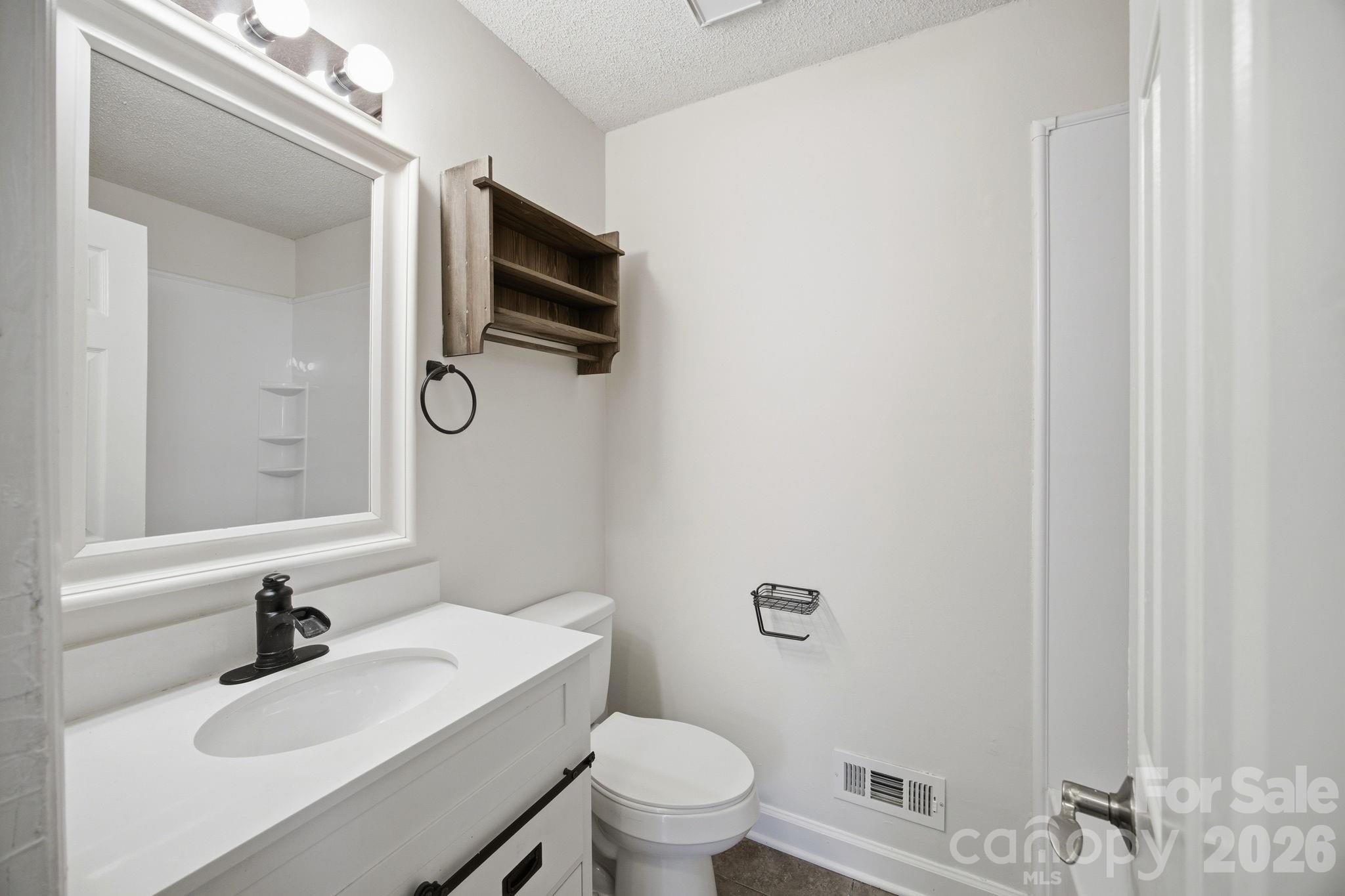 6727 Glenmoor Drive, Charlotte, NC - photo 15 of 32