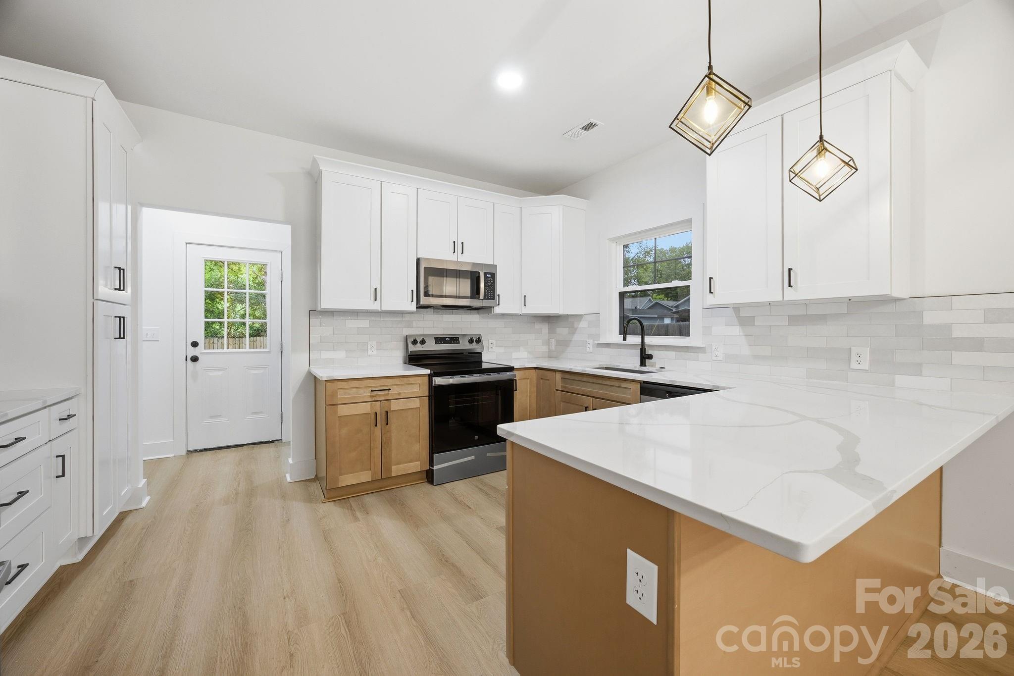 Photo 4 of 1055 Wellman Street, Gastonia, NC