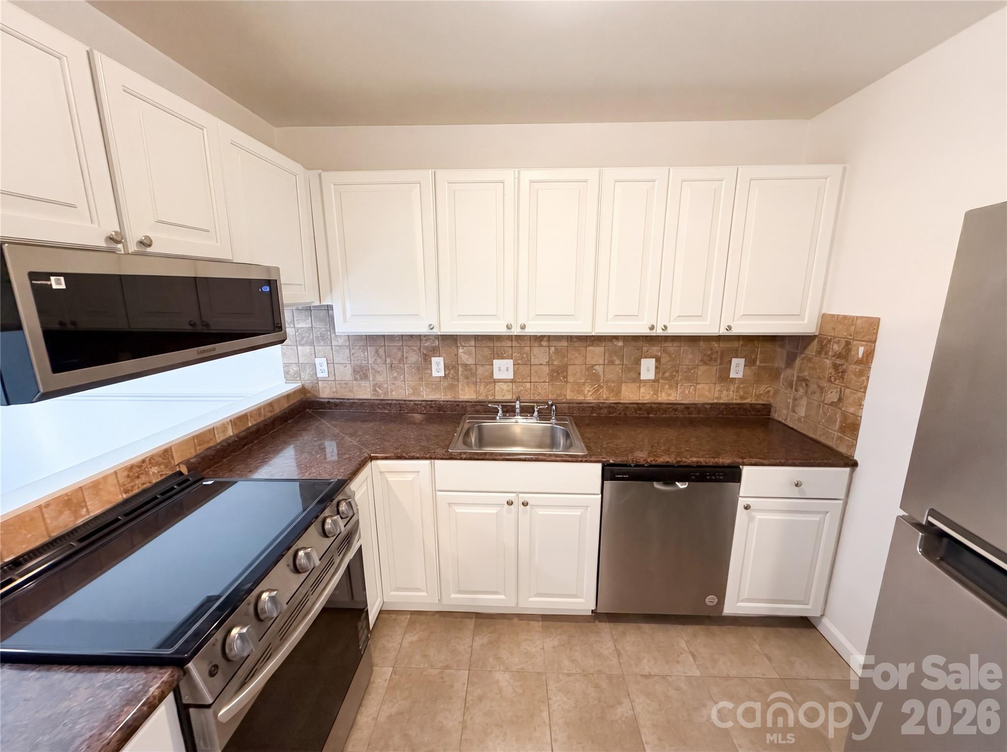 Photo 2 of 1625 Merry Oaks RoadD, Charlotte, NC