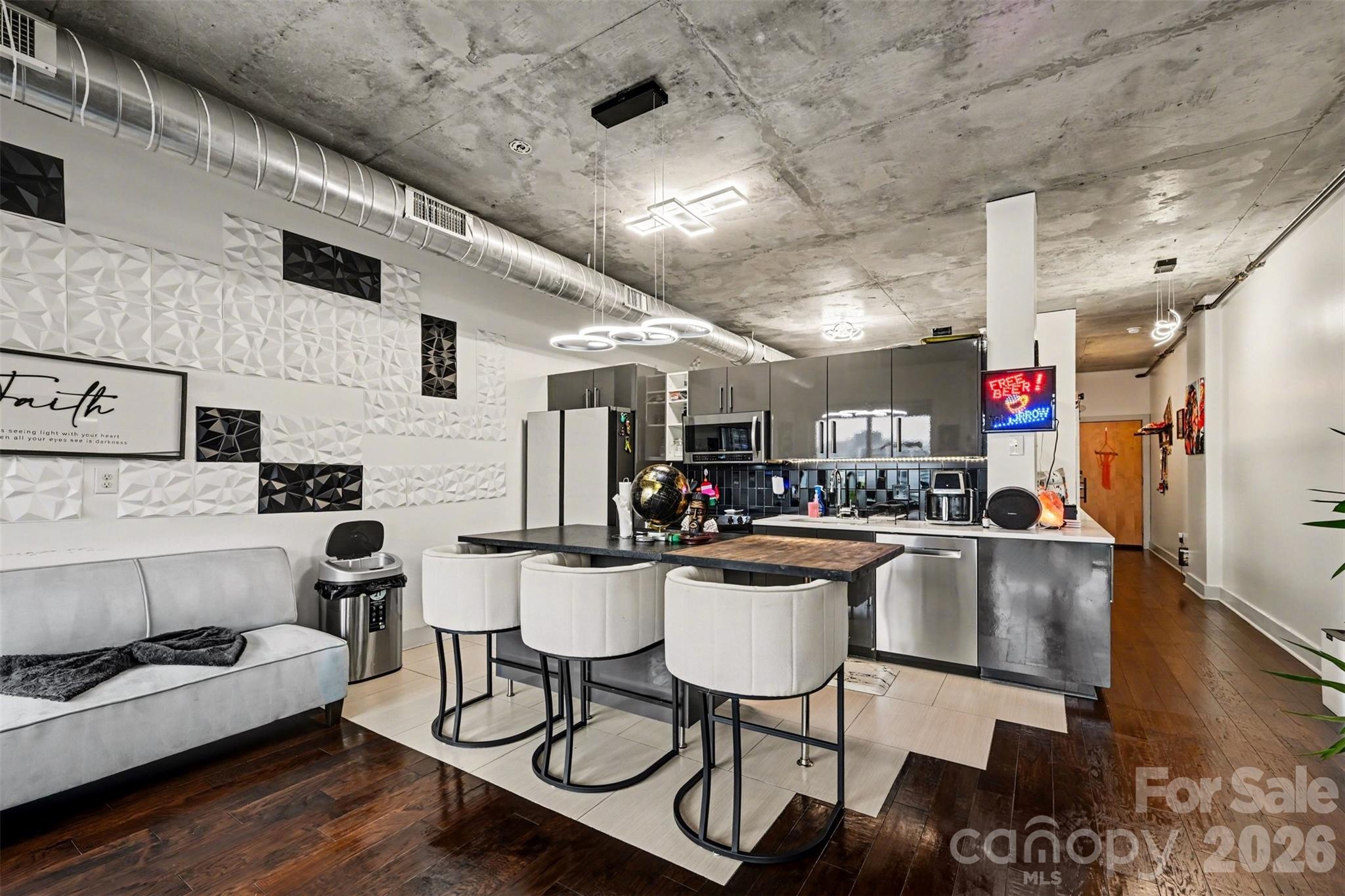 Photo 8 of 505 E 6th Street803, Charlotte, NC