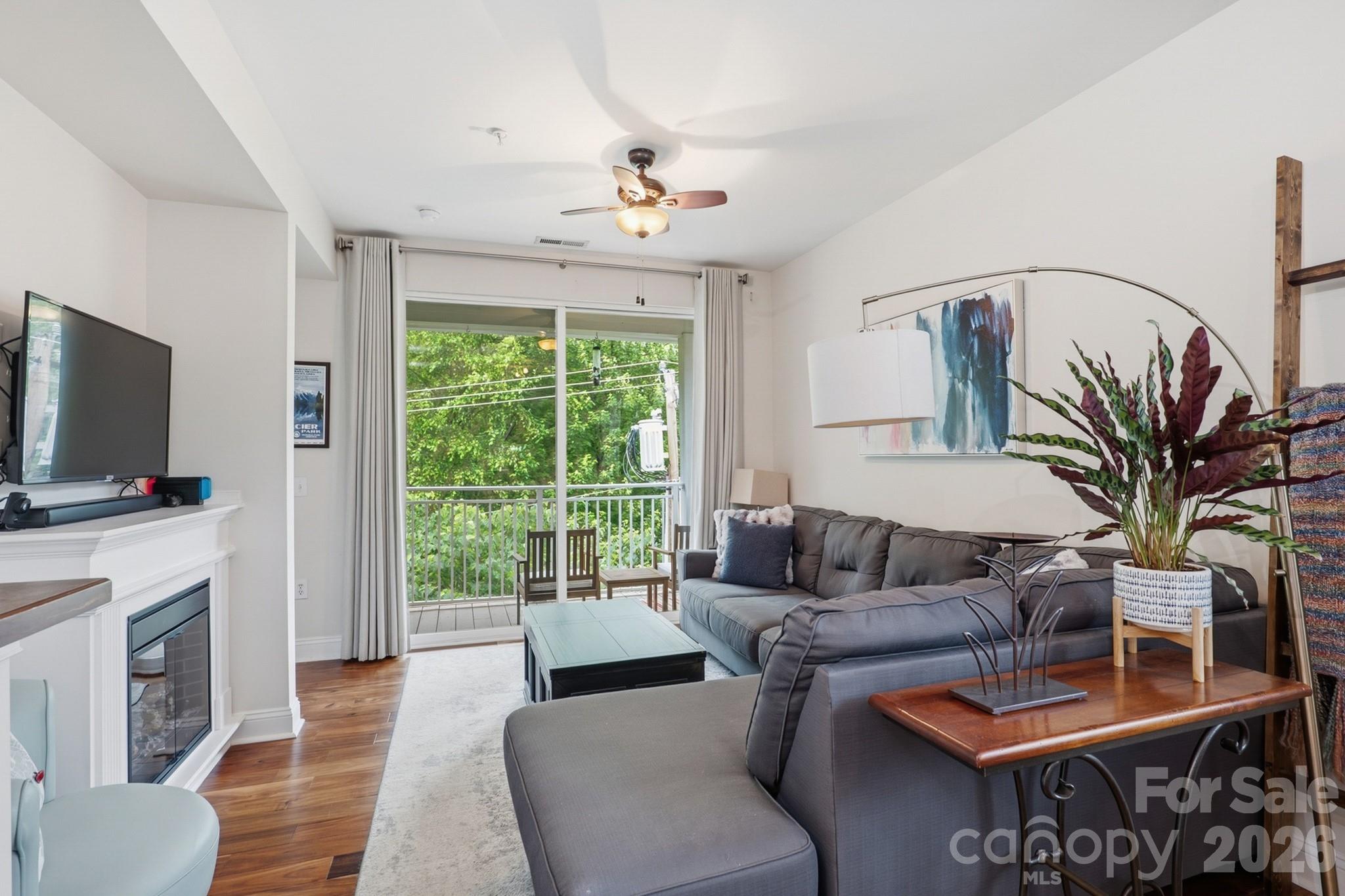 Photo 3 of 1308 Kenilworth Avenue430, Charlotte, NC