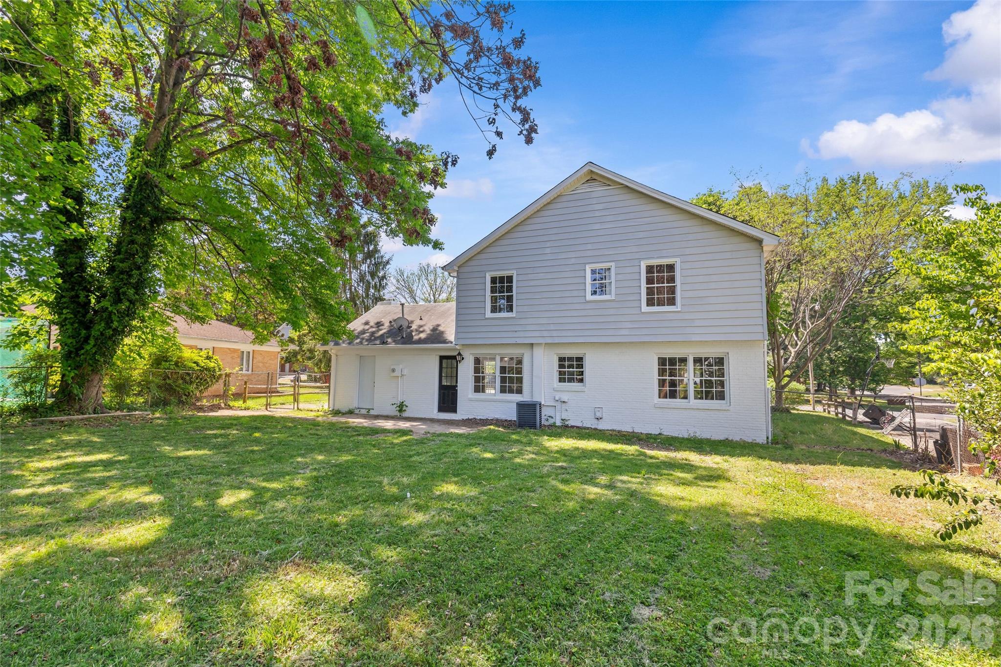 Photo 46 of 1401 Cedarwood Lane, Charlotte, NC