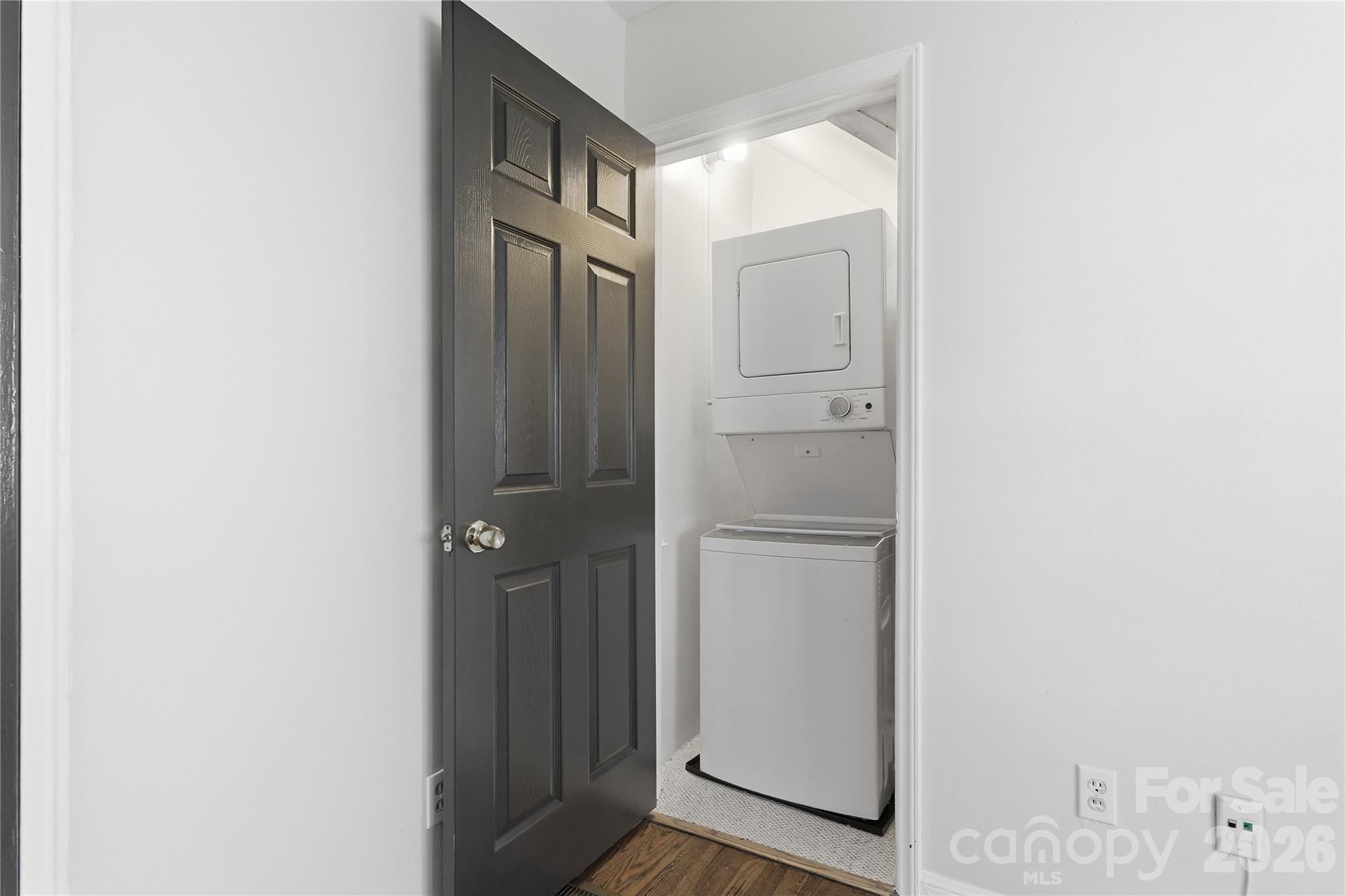 Photo 31 of 525 Wakefield Drive, Charlotte, NC