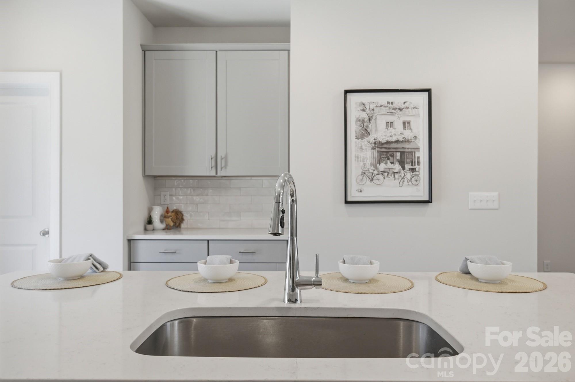 3742 Memorial Parkway, Charlotte, NC - photo 11 of 27