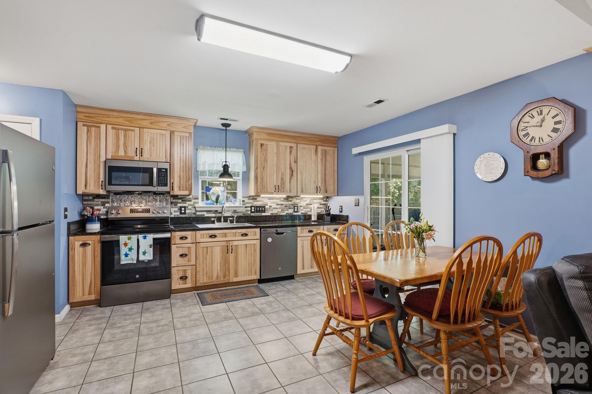 Photo 4 of 1118 Slate Ridge Road, Matthews, NC
