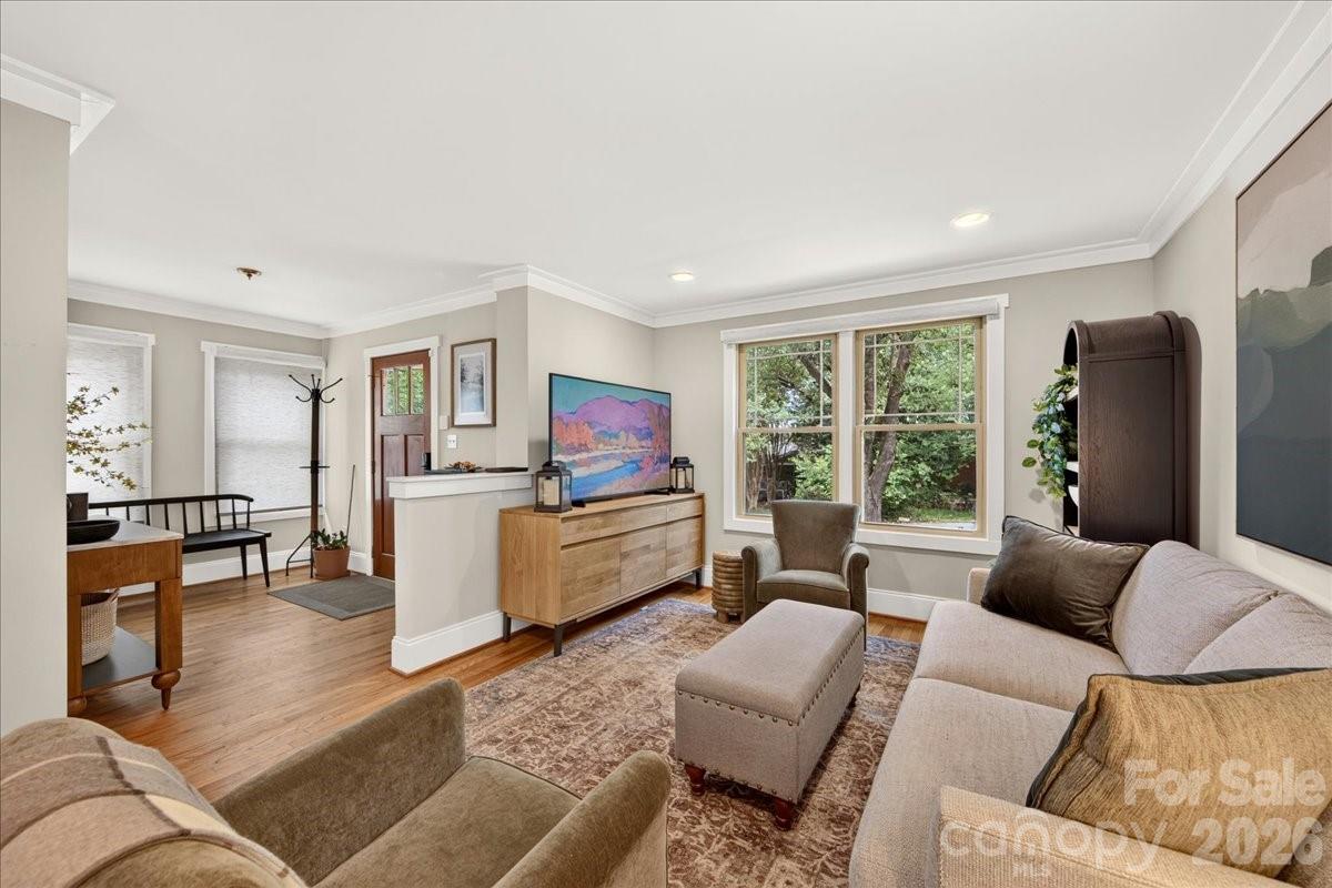 Home for sale at 2120 Dalehurst Drive, Charlotte, NC — photo 7 of 40