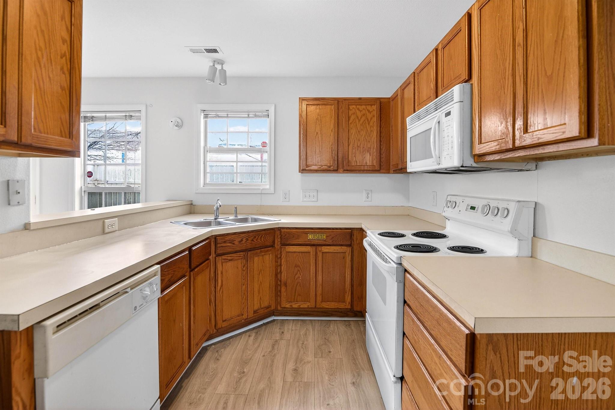 Photo 16 of 1911 Flushing Court, Charlotte, NC