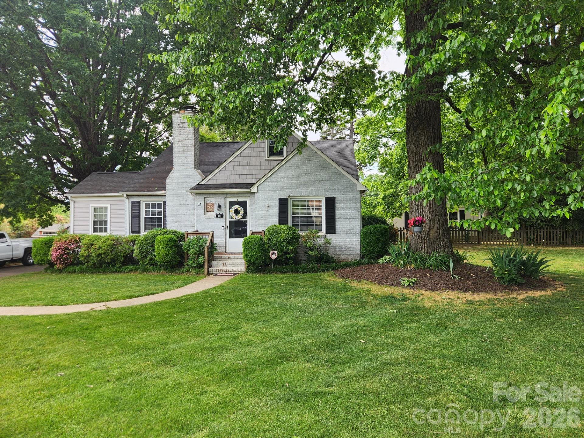Photo 2 of 3922 Mcmillan Street, Charlotte, NC