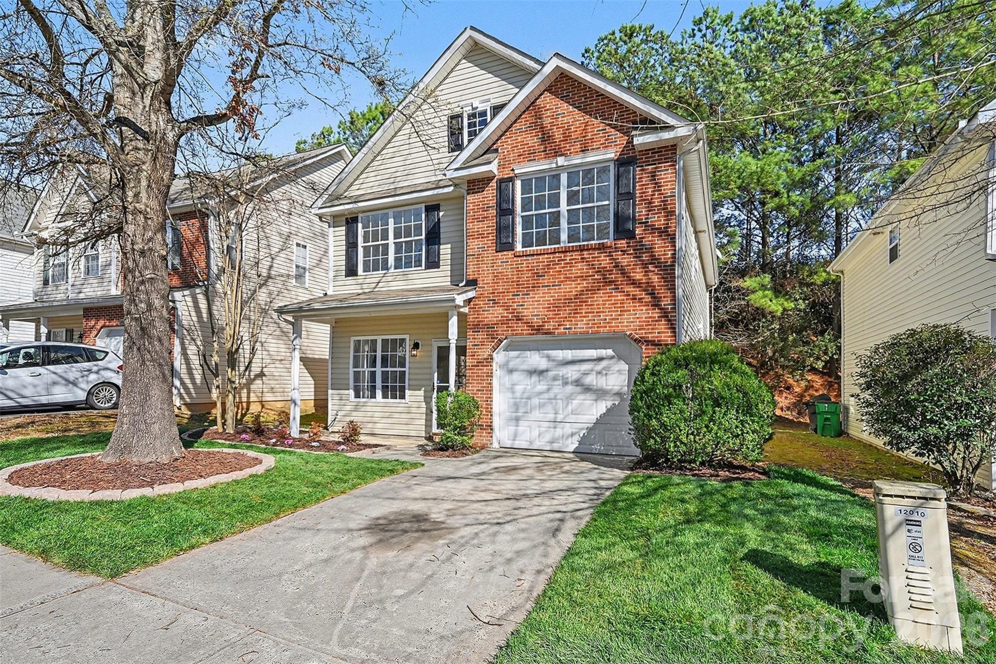12010 Royal Castle Court, Charlotte, NC - photo 3 of 32