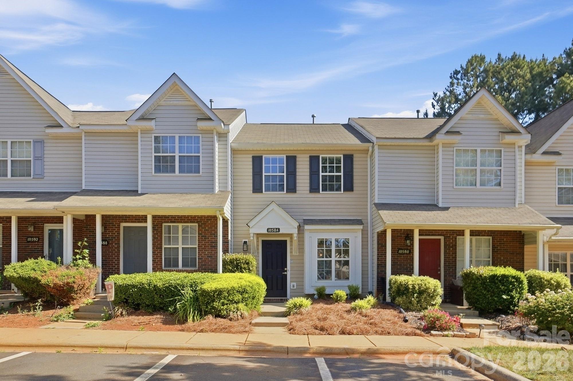 Photo 2 of 10584 English Setter Way, Charlotte, NC