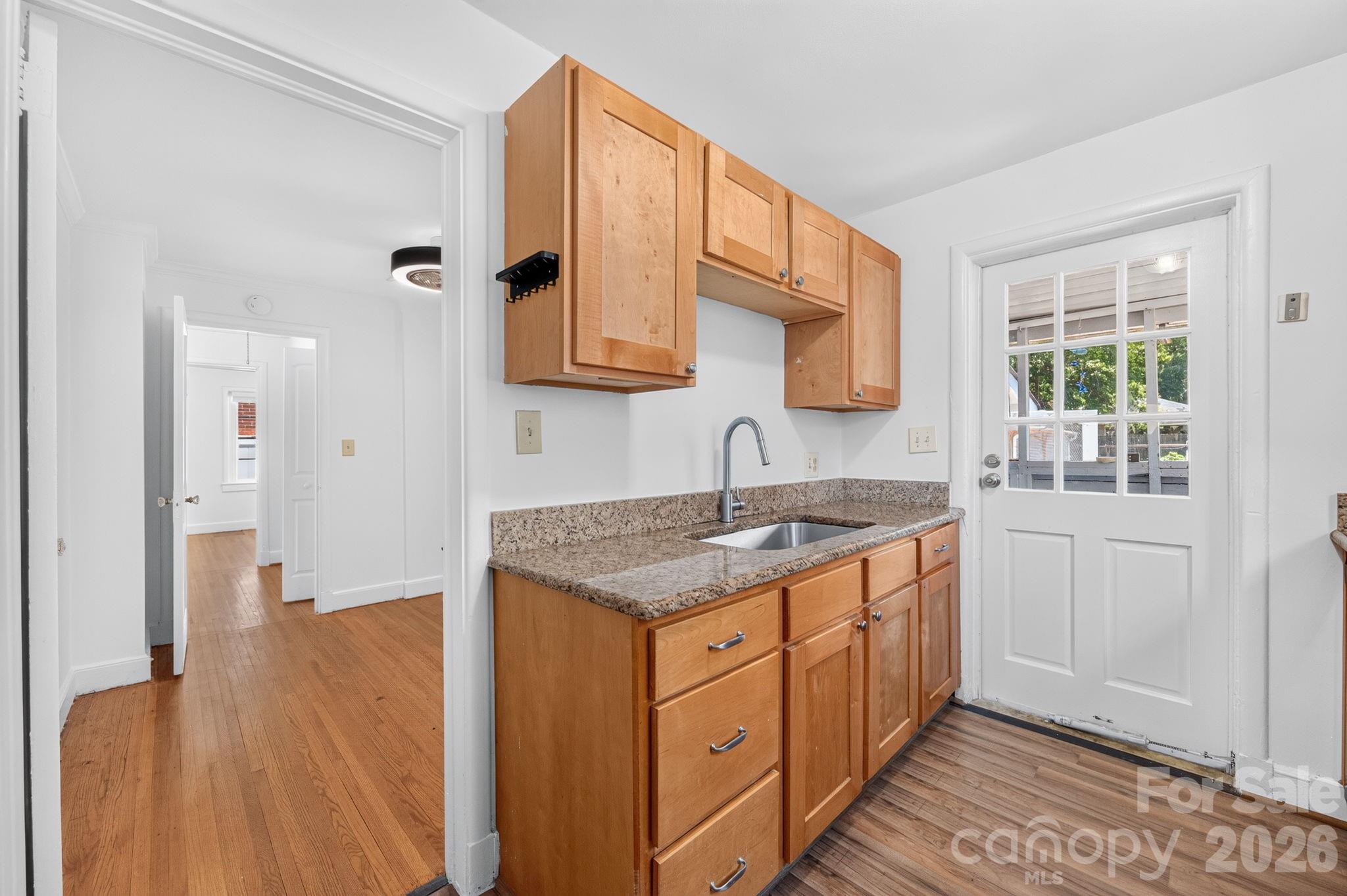 Home for sale at 2113 Scott Avenue, Charlotte, NC — photo 16 of 37