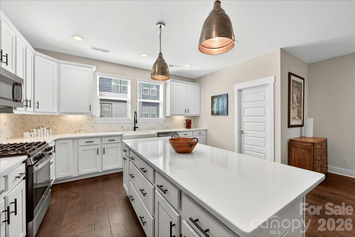 Photo 16 of 4136 Castleton Road, Charlotte, NC
