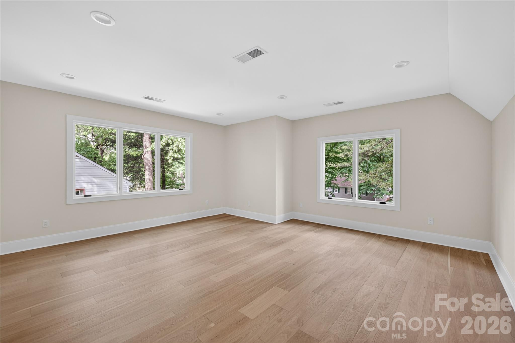 Photo 37 of 1600 E Barden Road, Charlotte, NC