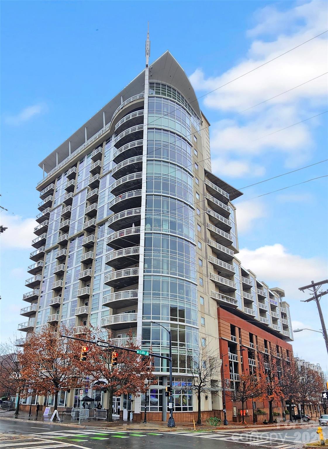 Home for sale at 505 E 6th Street301, Charlotte, NC — photo 1 of 22