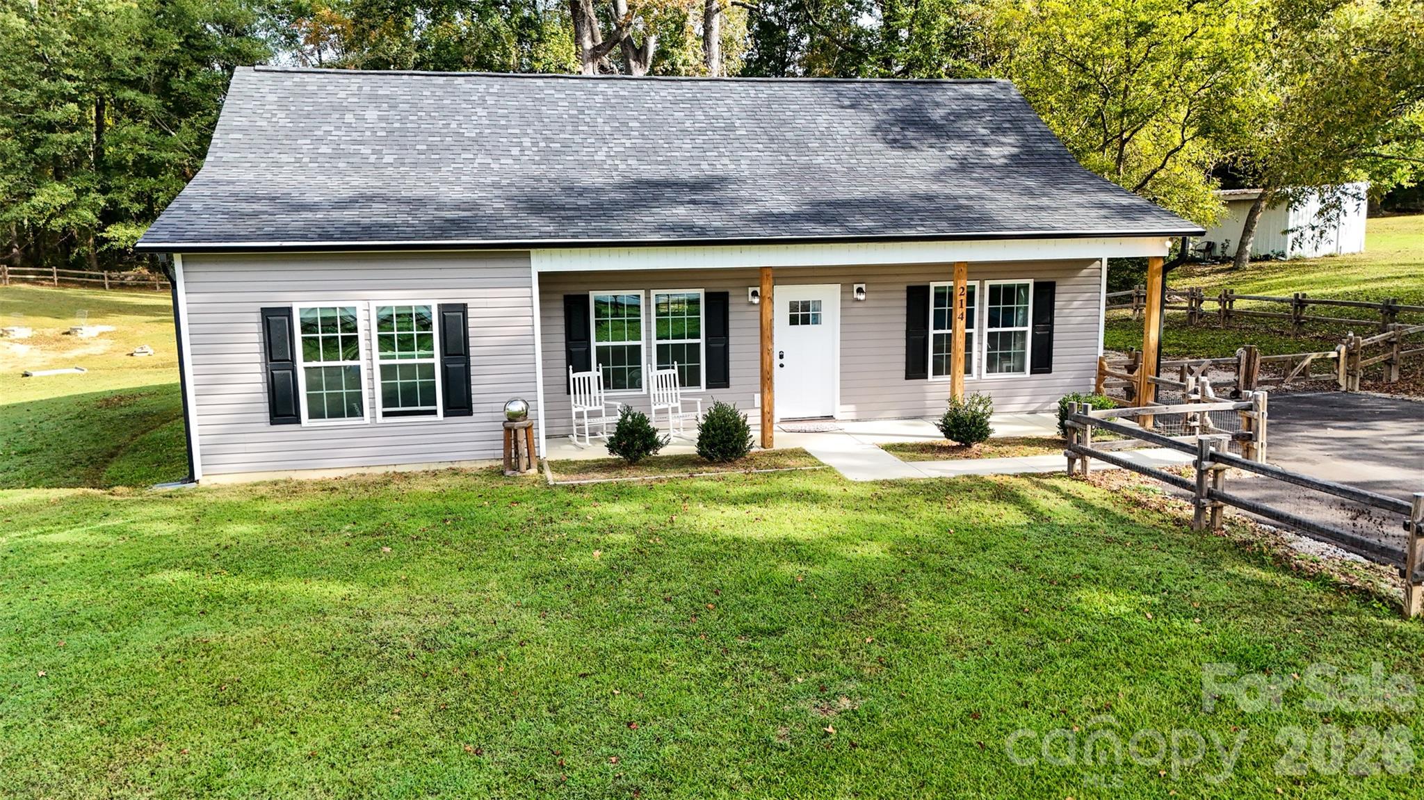 214 W Church Street, Jefferson, SC - photo 4 of 39