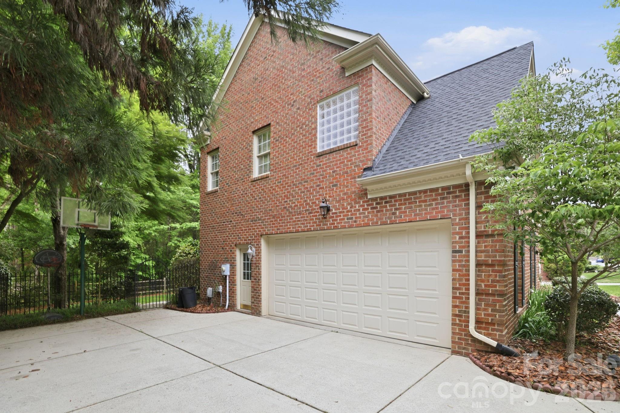 239 Sardis Pointe Road, Matthews, NC - photo 37 of 48