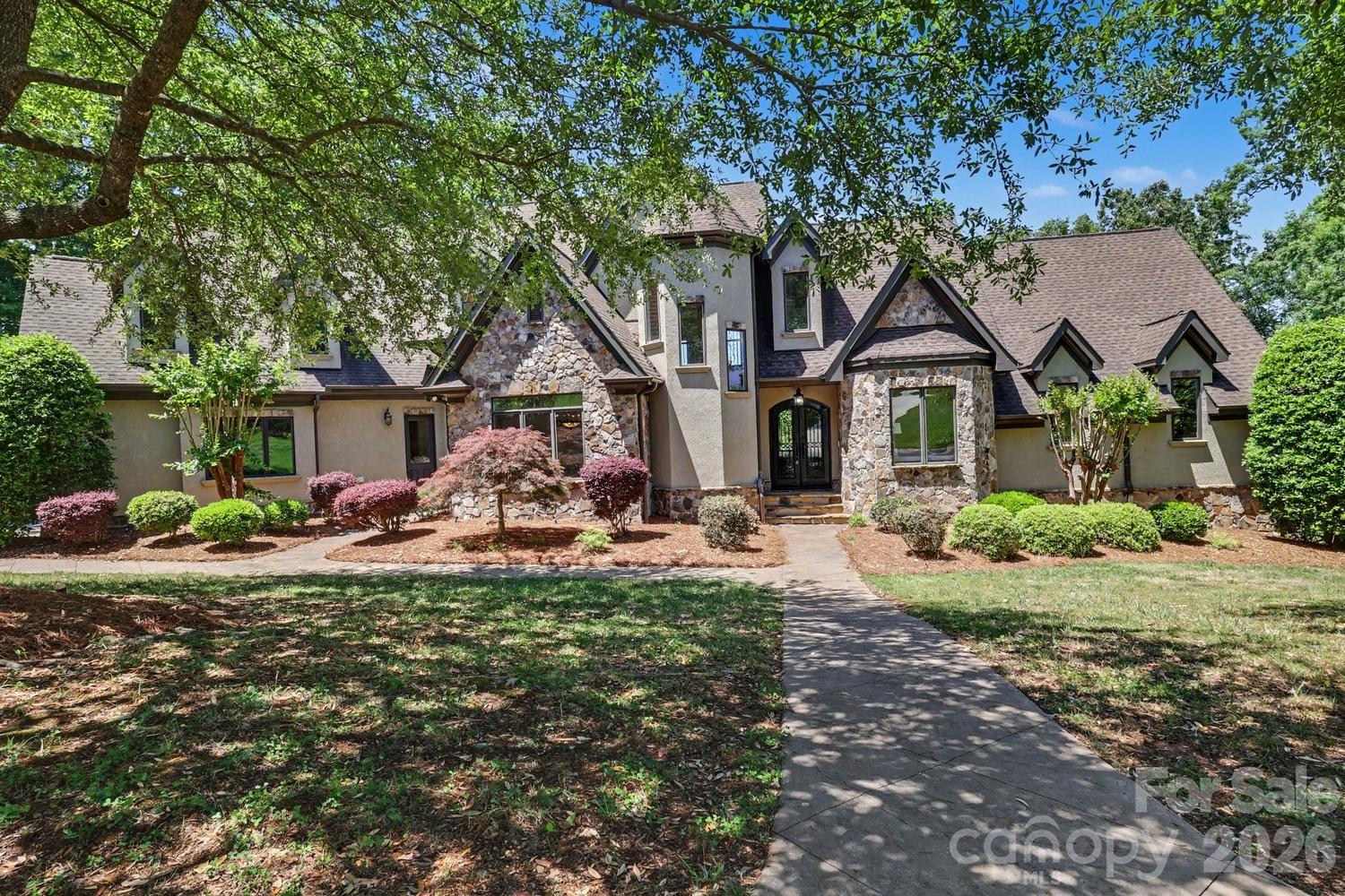 8041 Water View Drive, Belmont, NC