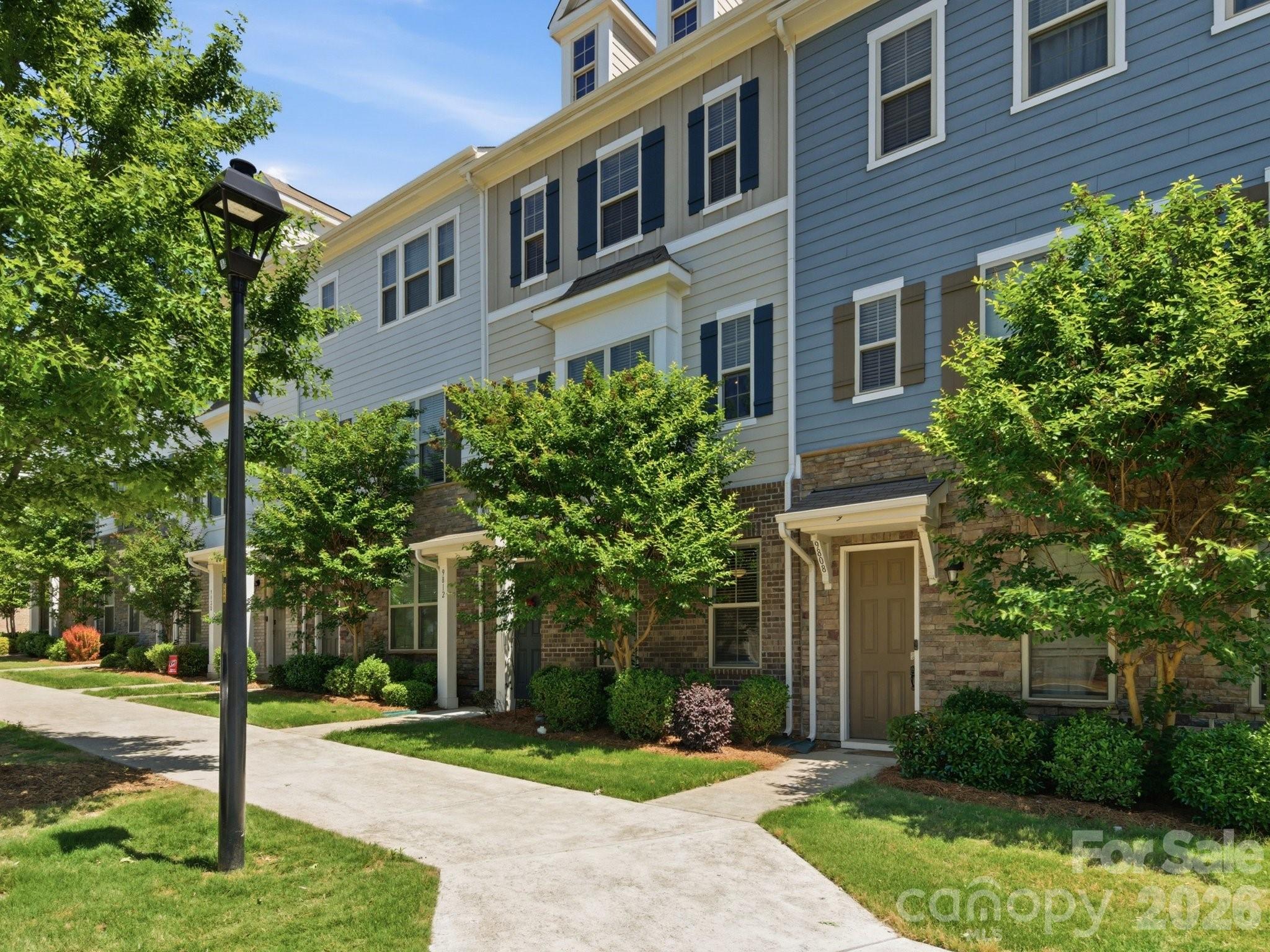 Photo 2 of 9812 Ainslie Downs Street, Charlotte, NC