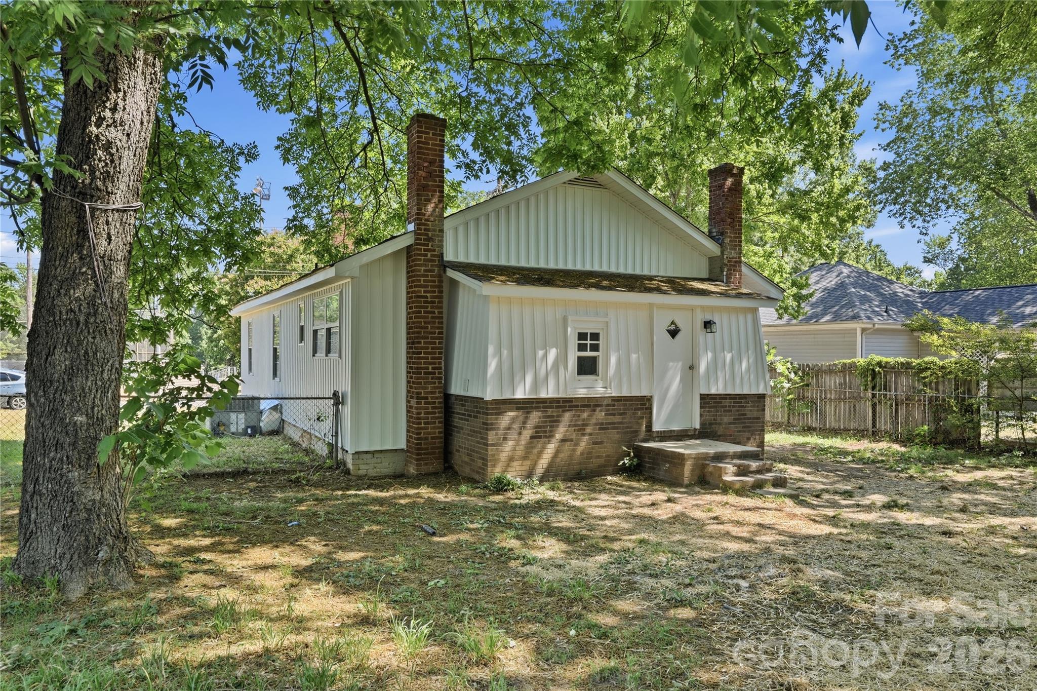 92 Spencer Avenue, Mooresville, NC - photo 2 of 30