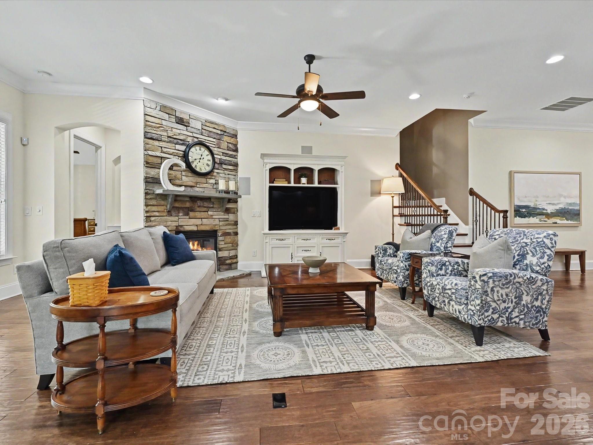 1044 Wessington Manor Lane, Fort Mill, SC - photo 4 of 46