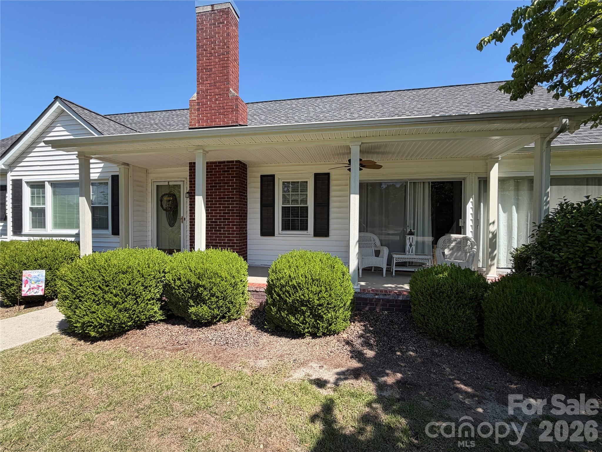 202 W Stevens Drive, Kershaw, SC - photo 4 of 33