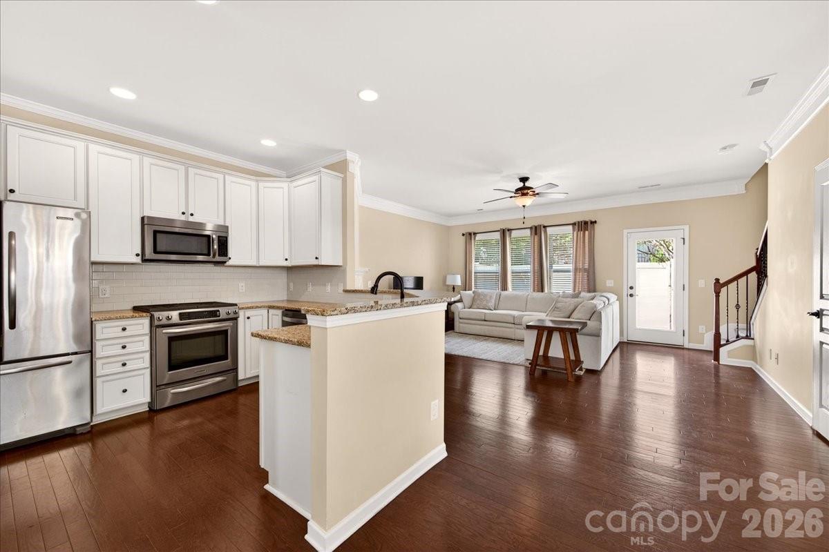 6453 Silver Star Lane, Charlotte, NC - photo 8 of 49