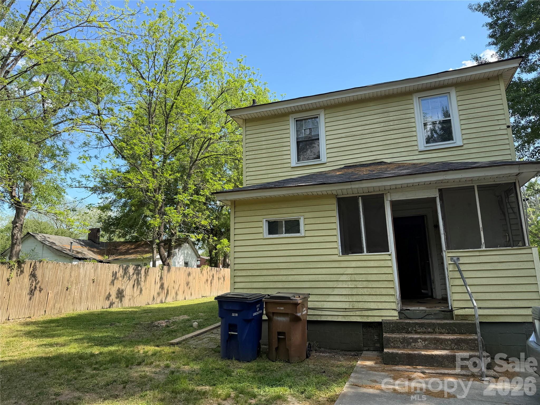Photo 4 of 1101 E Pine Street, Lincolnton, NC