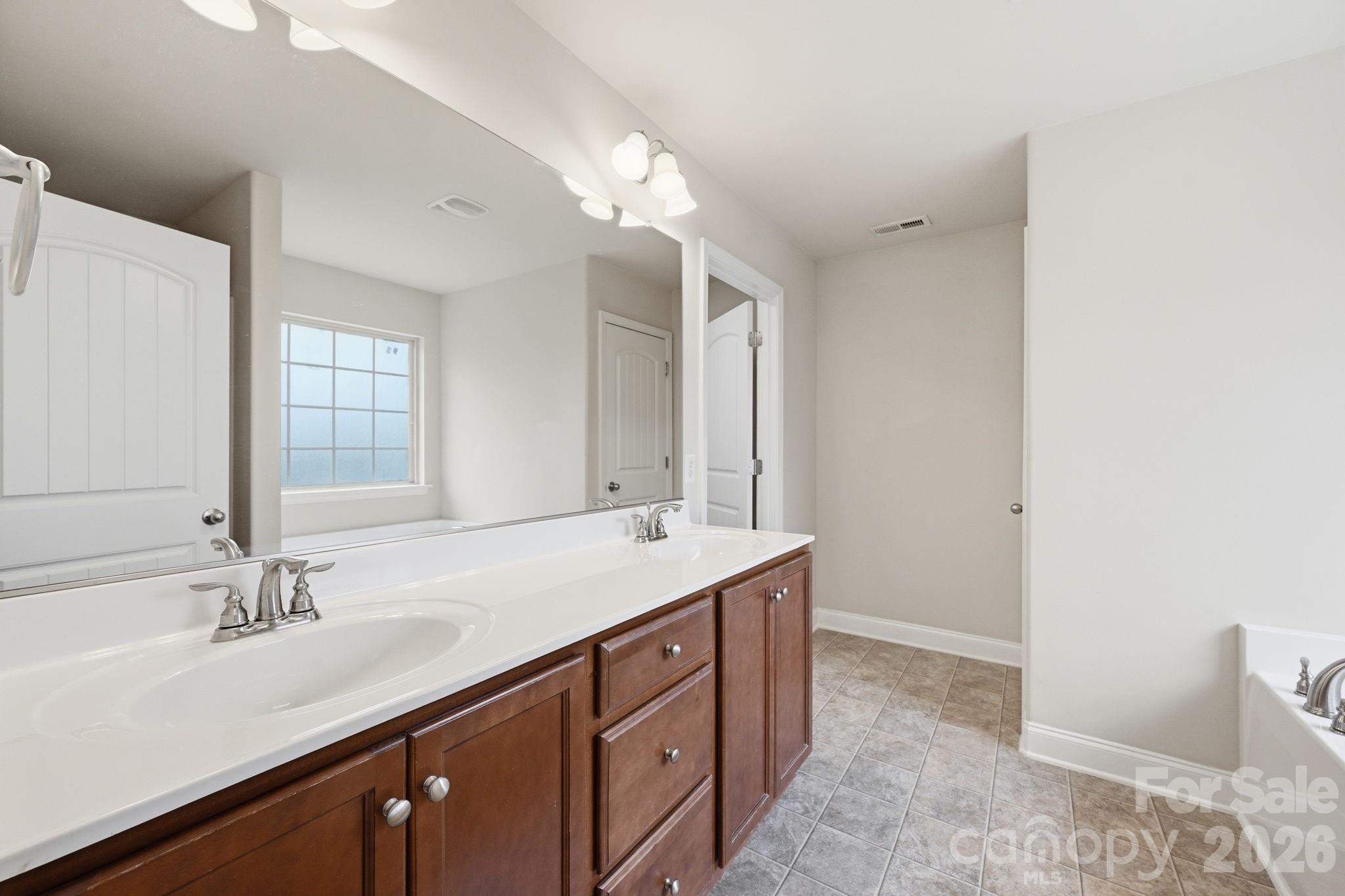 Home for sale at 7820 Rockland Drive, Charlotte, NC — photo 24 of 40