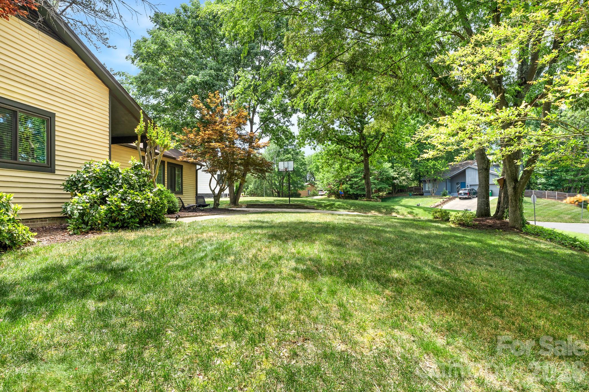 Photo 36 of 8700 Lorraine Drive, Charlotte, NC