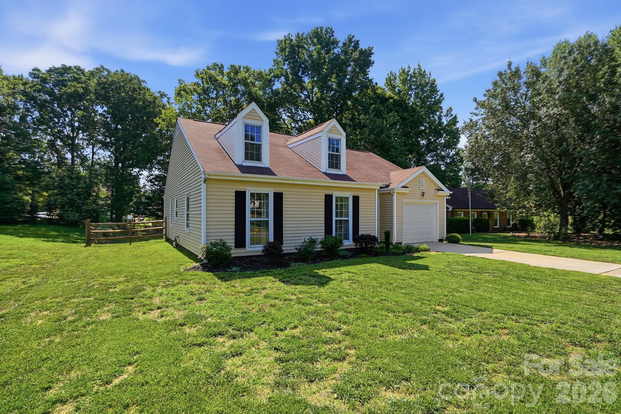 Photo 2 of 8917 Danson Drive, Charlotte, NC