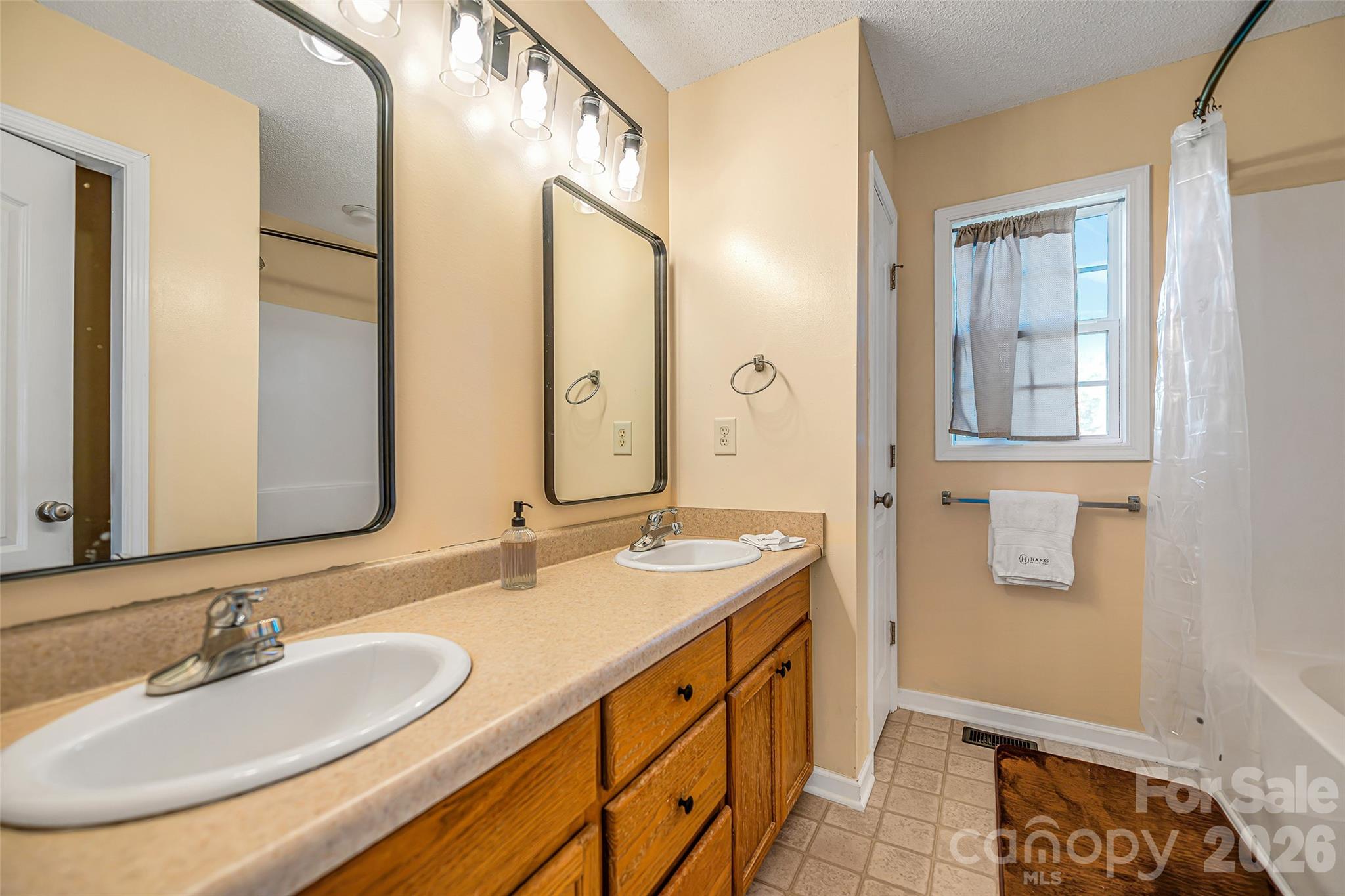 Home for sale at 158 Autumn Woods Drive, Kings Mountain, NC — photo 25 of 31