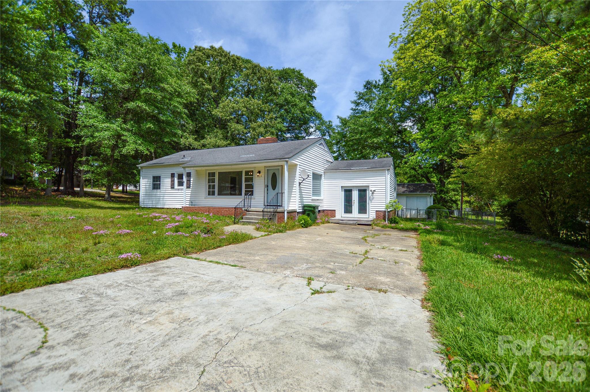 605 Gillsbrook Road, Lancaster, SC