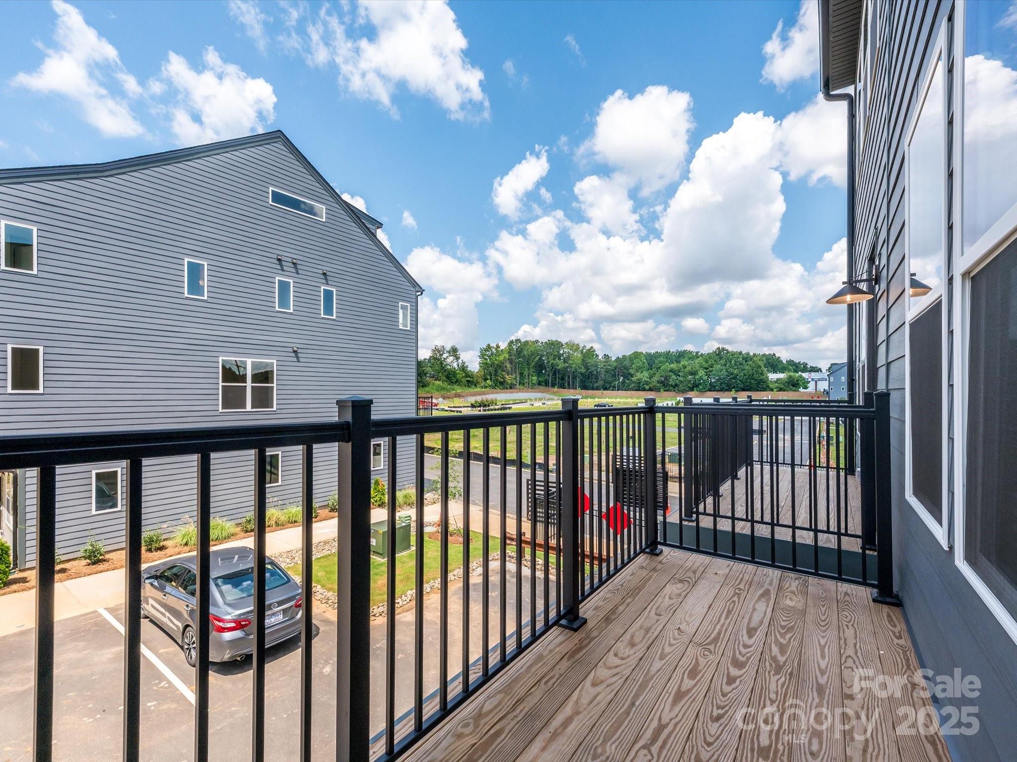 Photo 3 of 5640 Kingspan Drive, Charlotte, NC