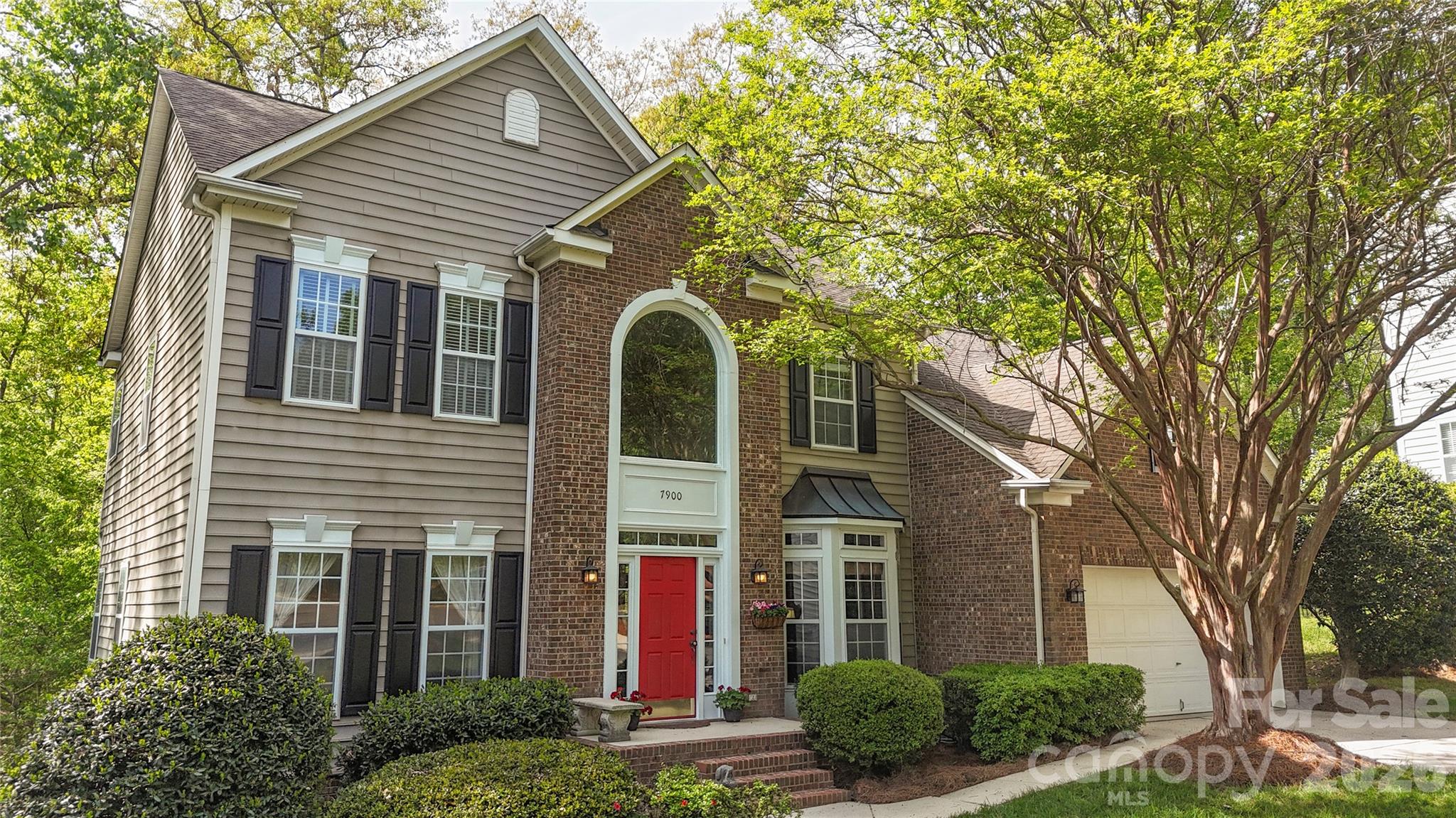 Photo 2 of 7900 Wilby Hollow Drive, Charlotte, NC