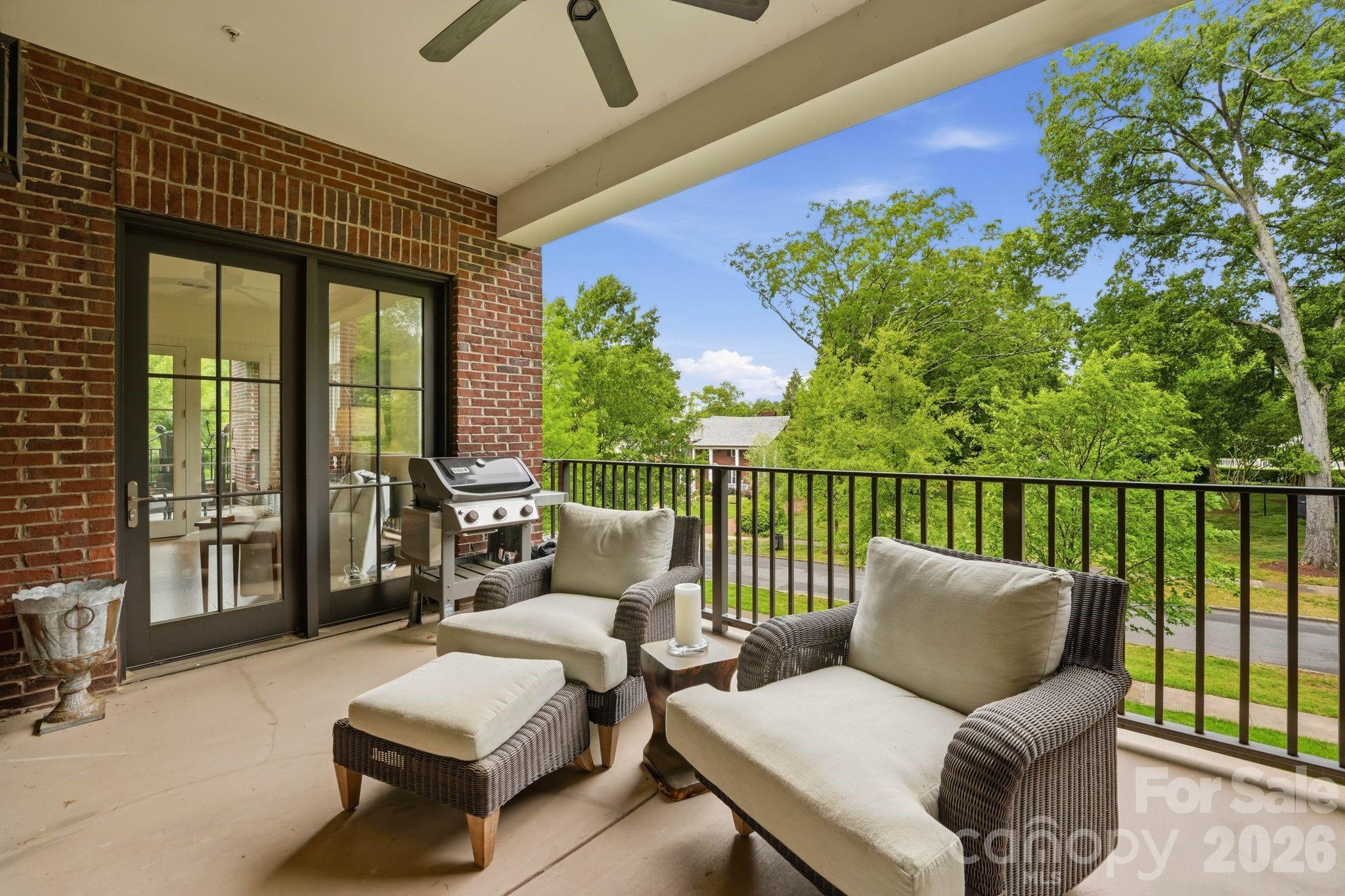 Photo 25 of 2312 Selwyn Avenue202, Charlotte, NC
