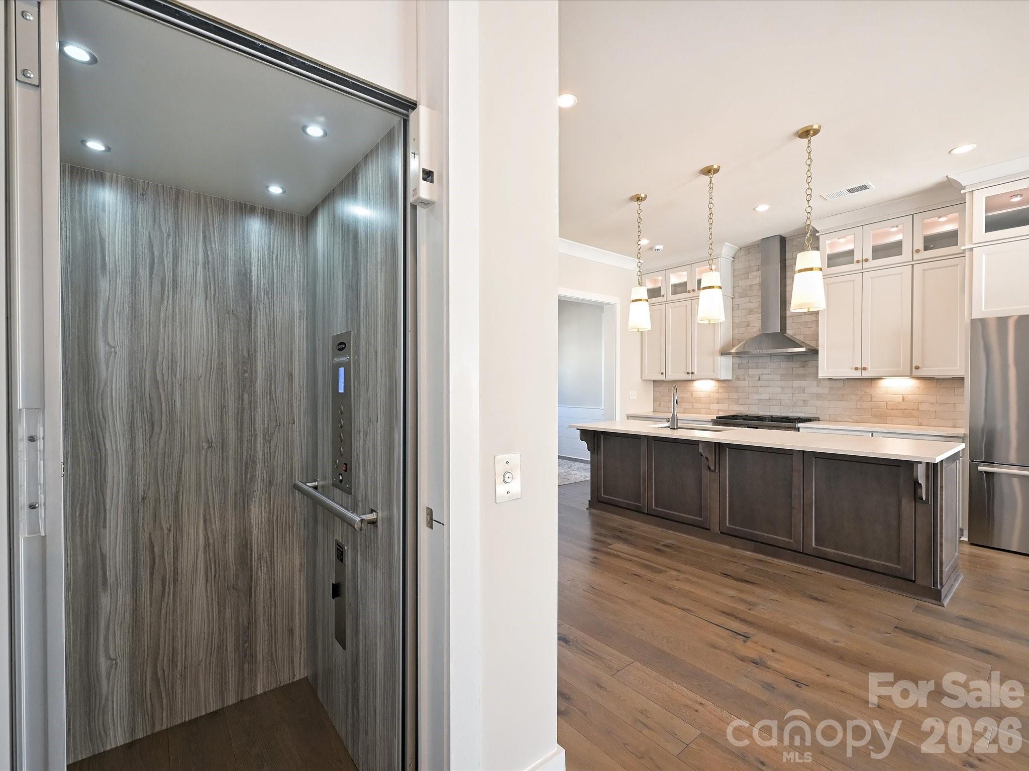 2428 Runnymede Lane, Charlotte, NC - photo 10 of 49