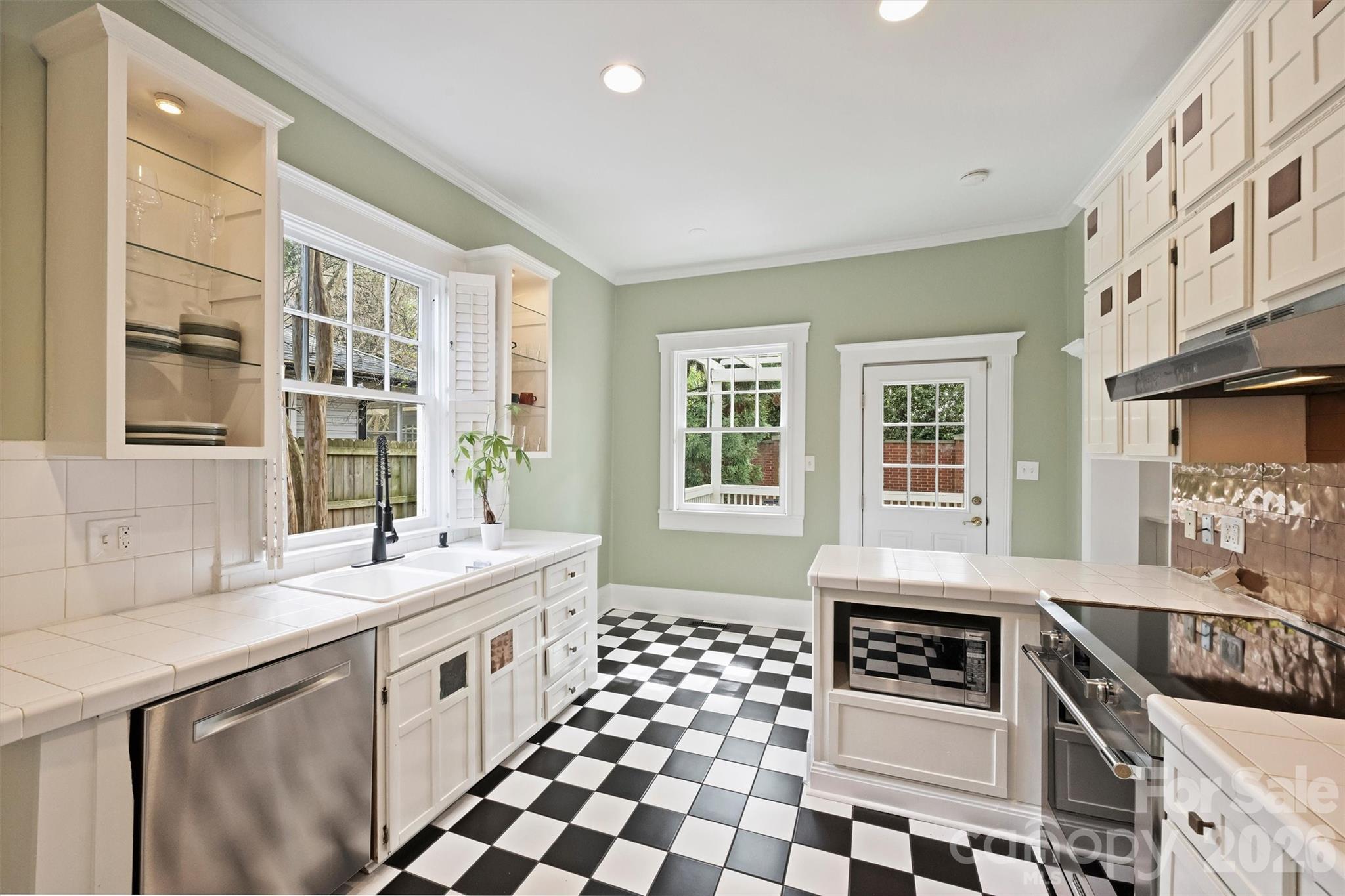 712 Sunnyside Avenue, Charlotte, NC - photo 16 of 35