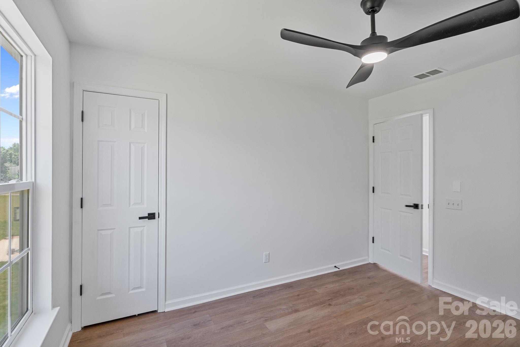 Photo 33 of 10410 Roundleaf Drive, Charlotte, NC