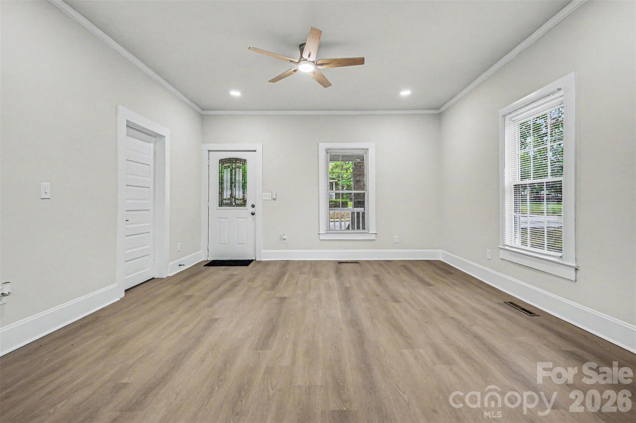 303 E 10th Street, Kannapolis, NC - photo 4 of 28