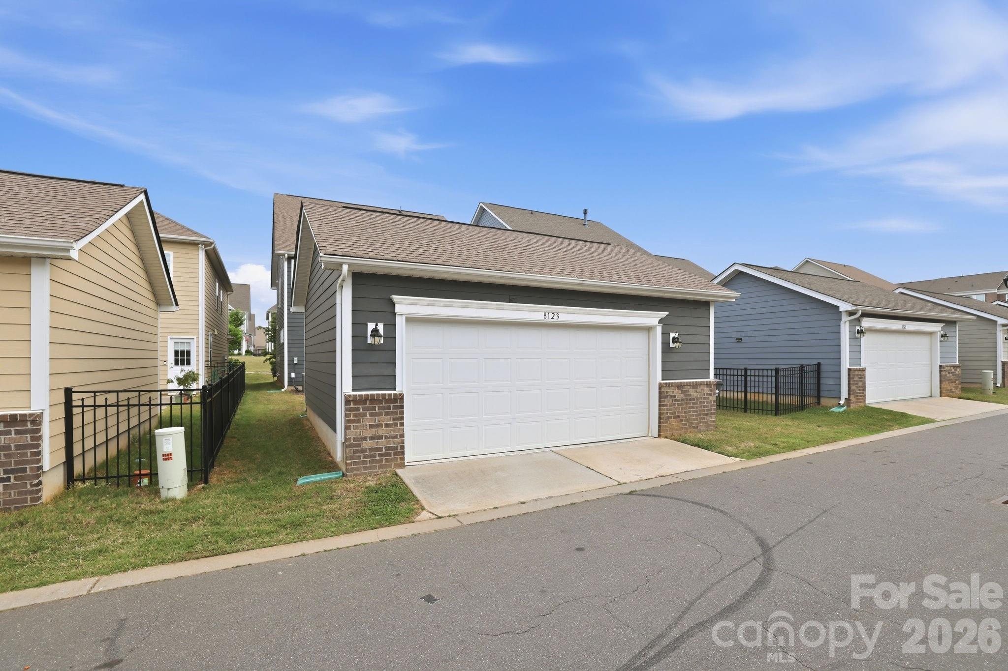 Photo 21 of 8123 Cornhill Avenue, Charlotte, NC