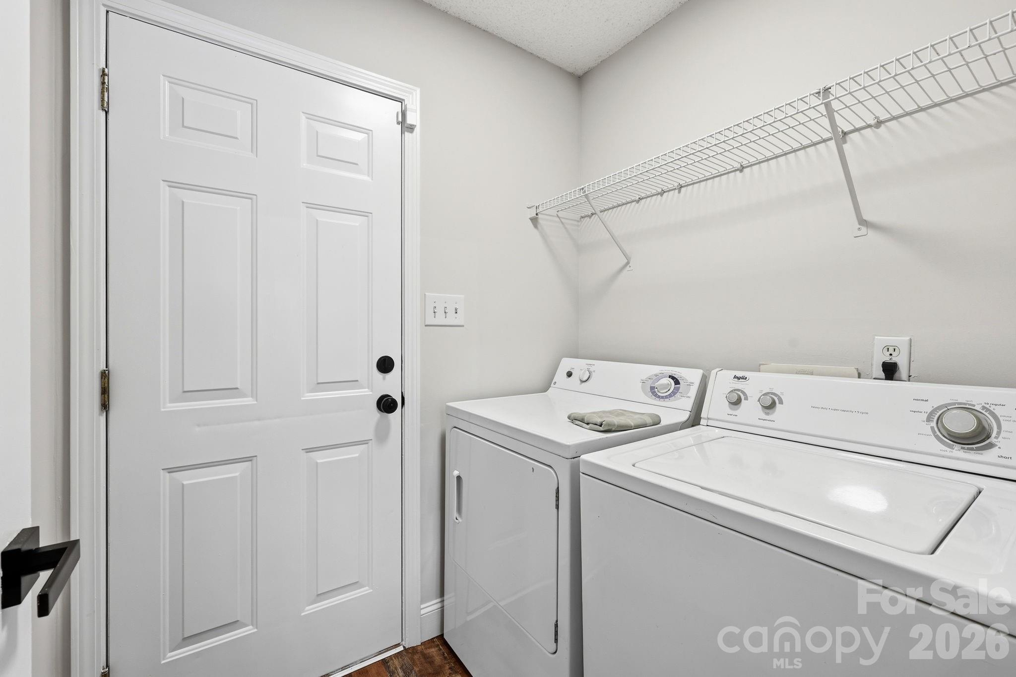 Photo 6 of 6912 Alanbrook Road, Charlotte, NC